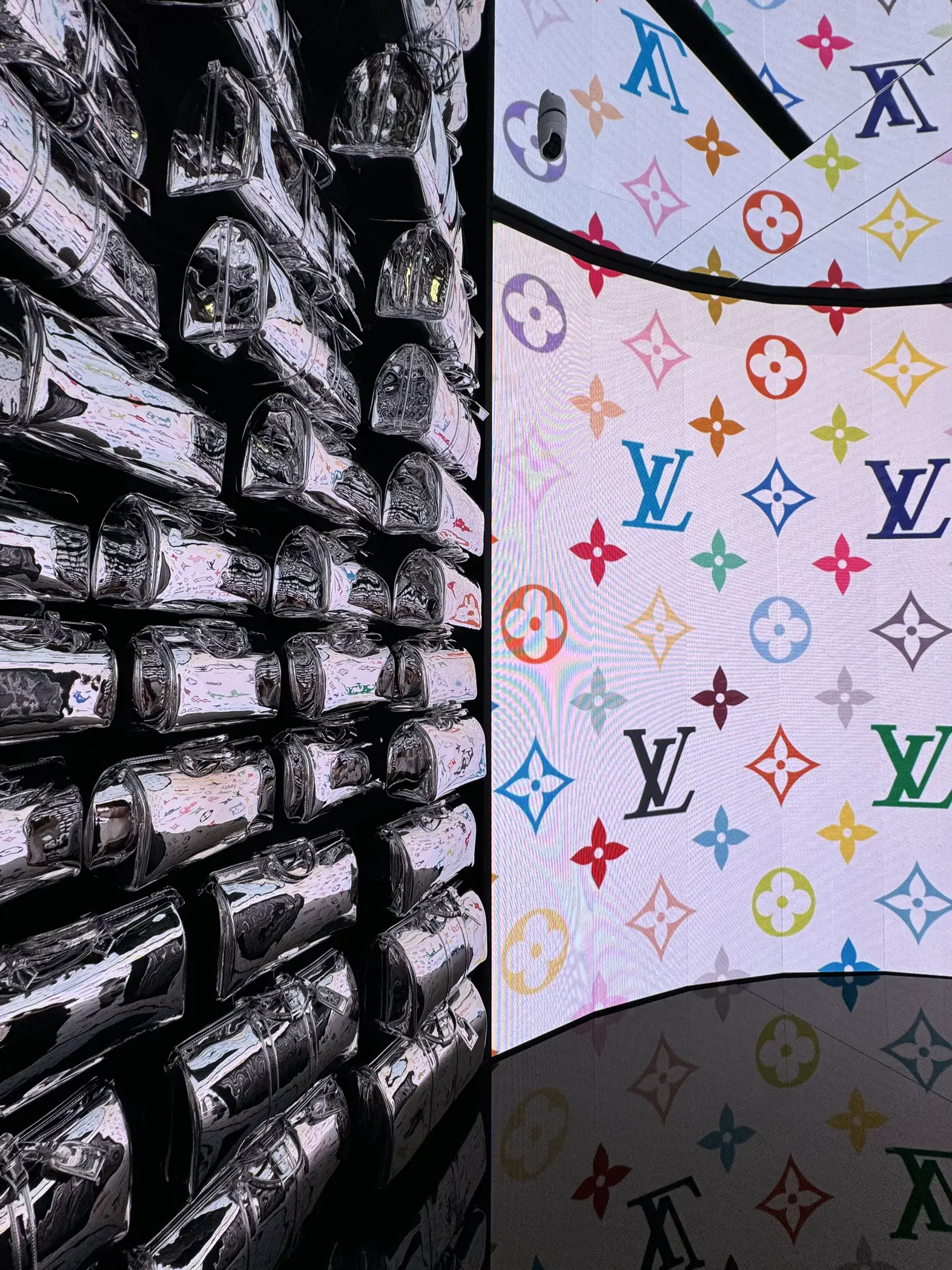 Louis Vuitton Visionary Journeys นิทรรศการฟรี | แกลเลอรีที่โพสต์โดย ...