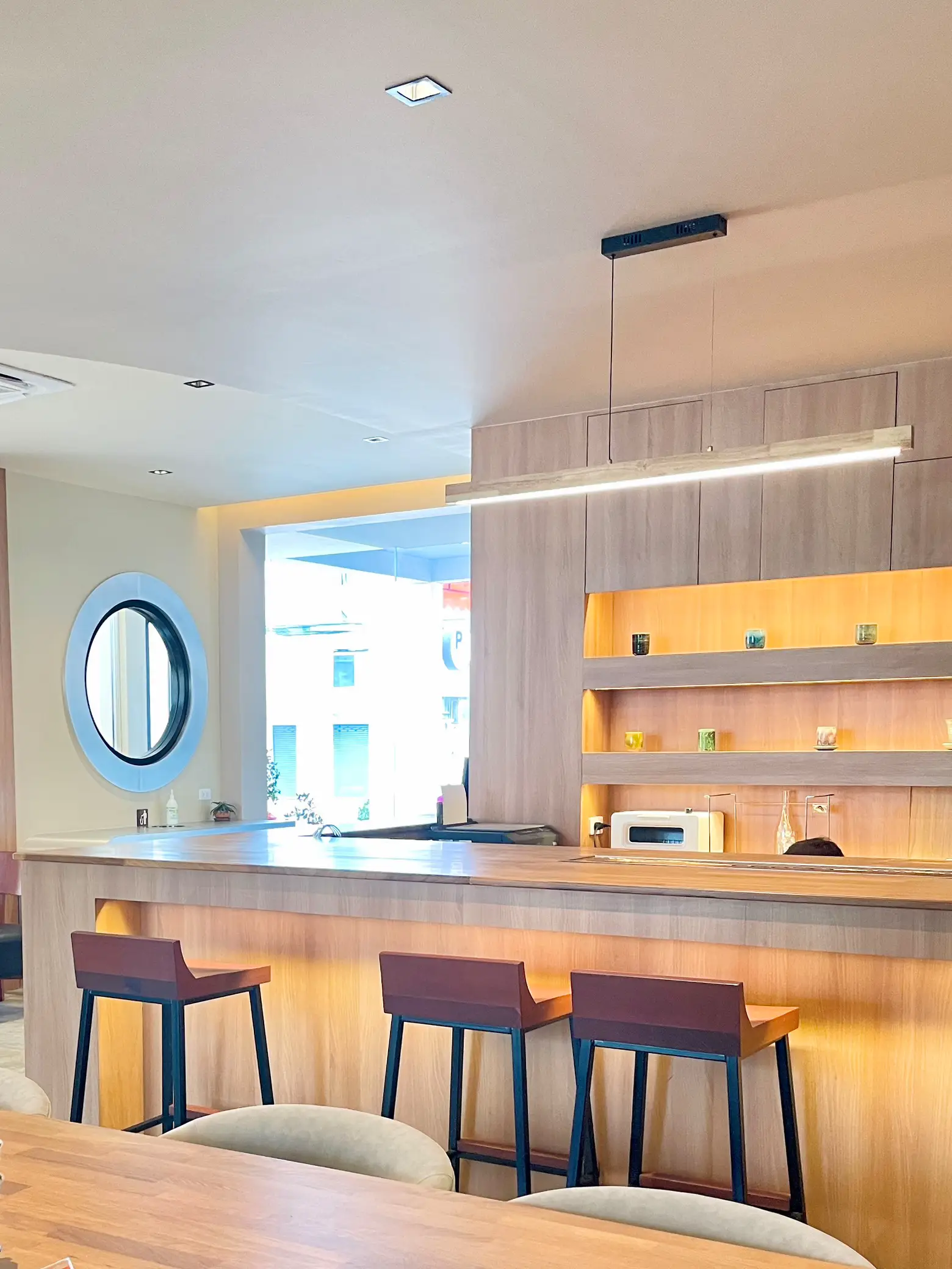 คาเฟ่เปิดใหม่แถวประชาอุทิศ ฝั่งธน | แกลเลอรีที่โพสต์โดย Jenniedae | Lemon8