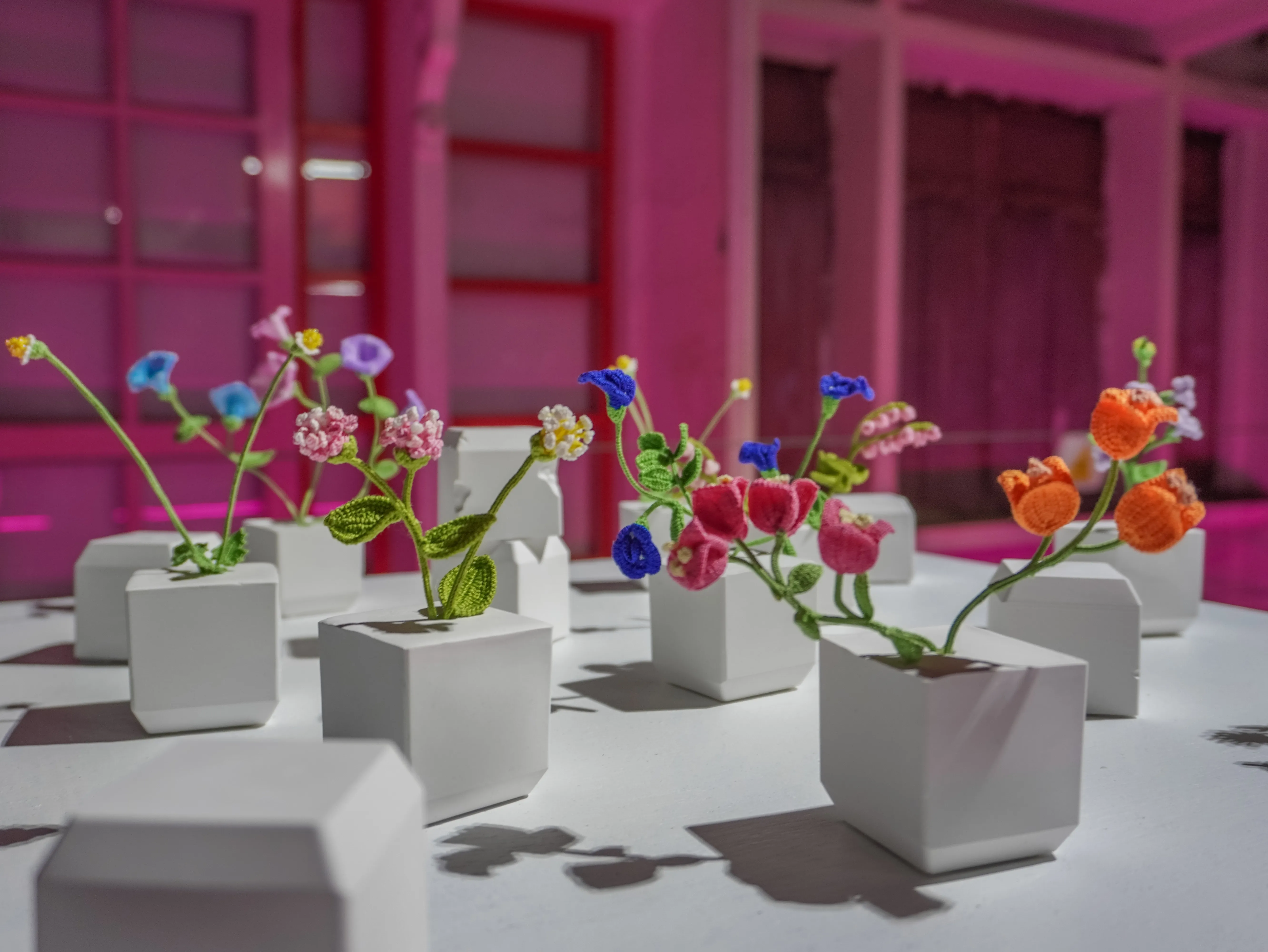 ปักมุดงานไฟย่านปากคลองตลาด BKKDW2024 กัน | แกลเลอรีที่โพสต์โดย Insomnia Scene | Lemon8