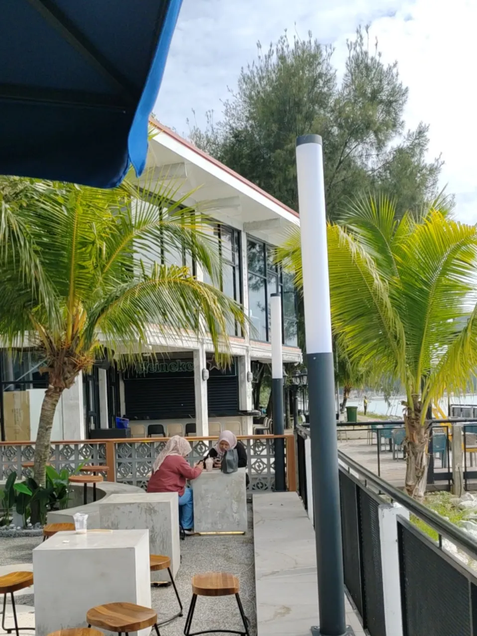 ZUS Coffee PD Waterfront | Video diterbitkan oleh CoconutMachines | Lemon8