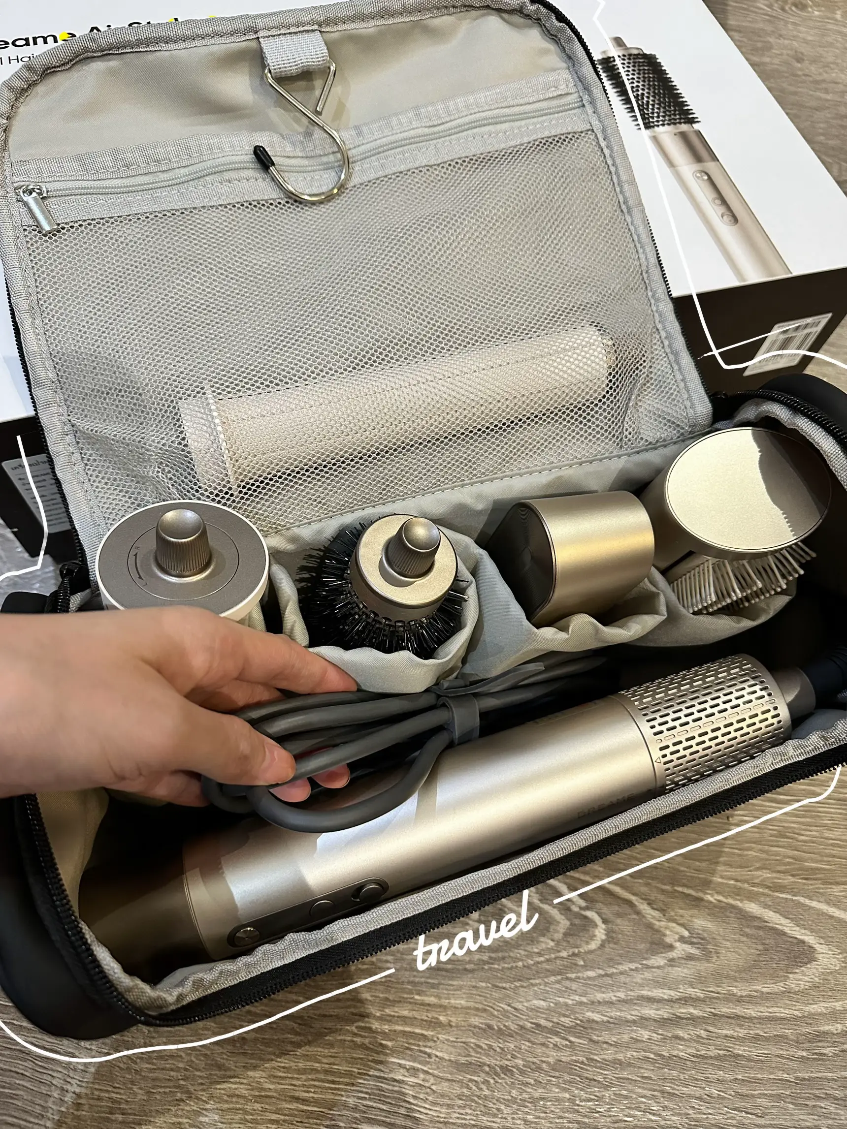 รีวิวไดร์ + แชร์พิกัดกระเป๋าเก็บไดร์ Dyson หรือ Dreame 💁🏻‍♀️ | แกลเลอรีที่โพสต์โดย musssh | Lemon8