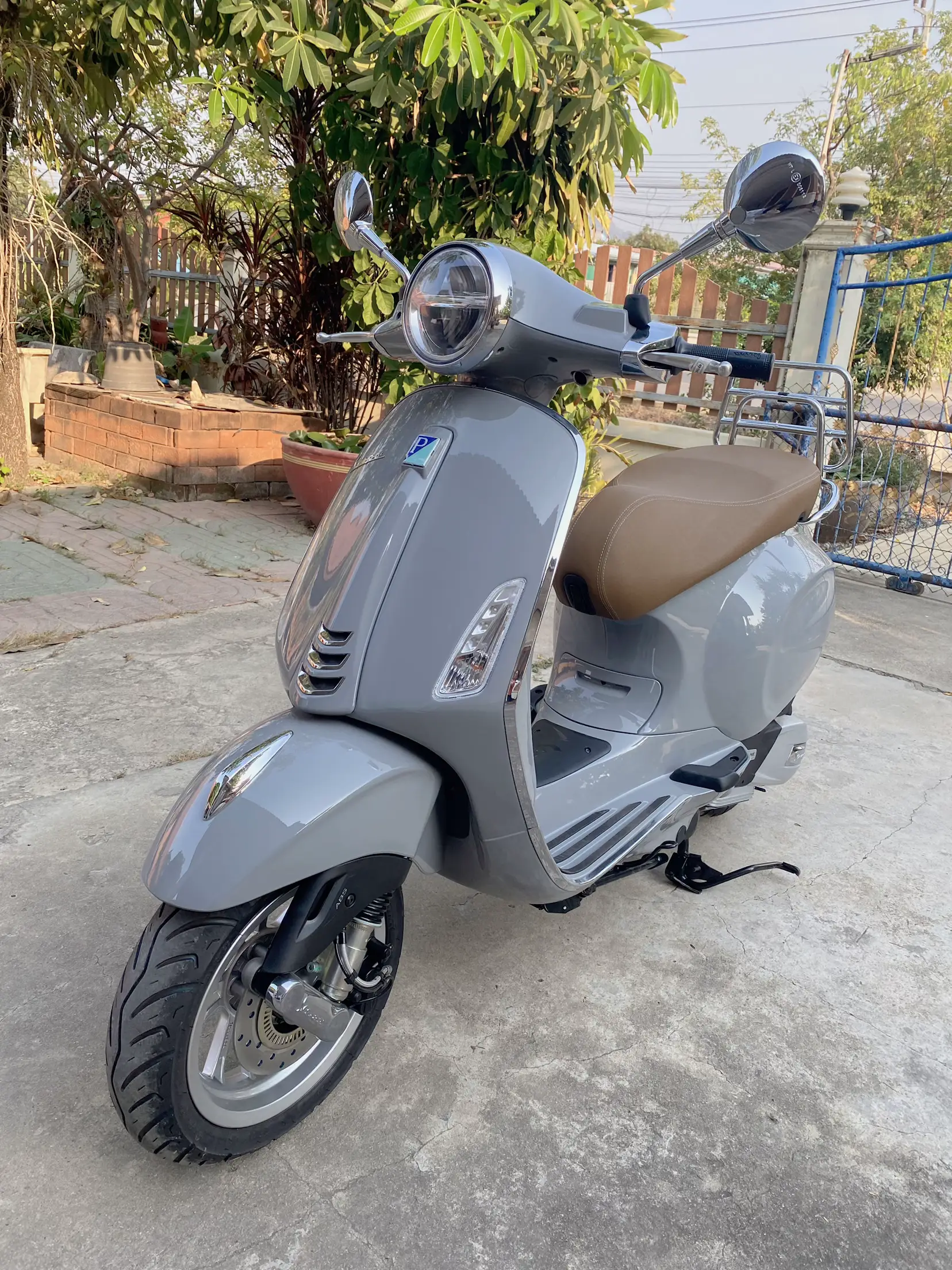 Vespa primavera 150 | แกลเลอรีที่โพสต์โดย Phakkad🌱 | Lemon8