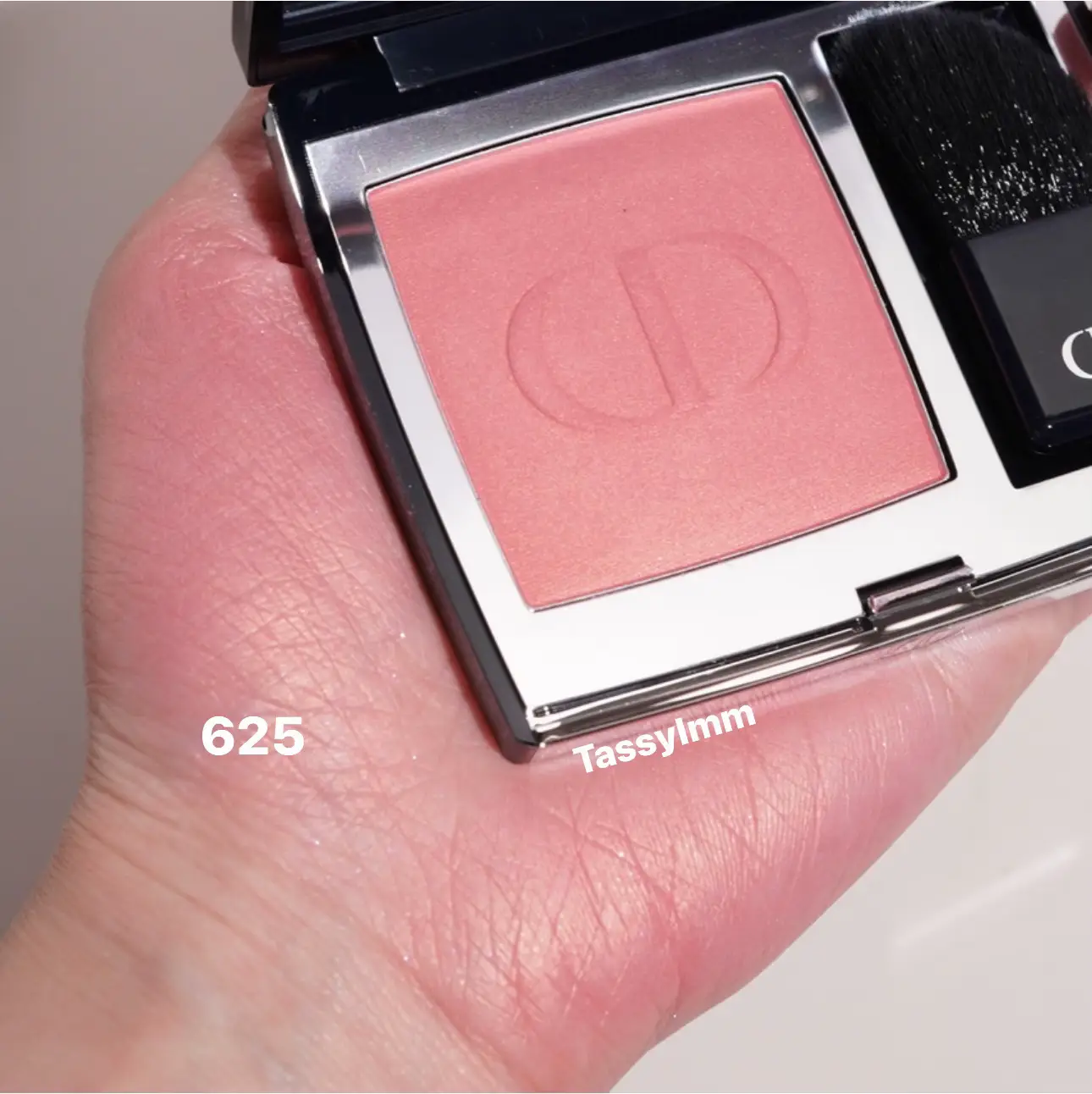 20 ไอเดียยอดนิยมเกี่ยวกับ Diorsephora ในปี 2024