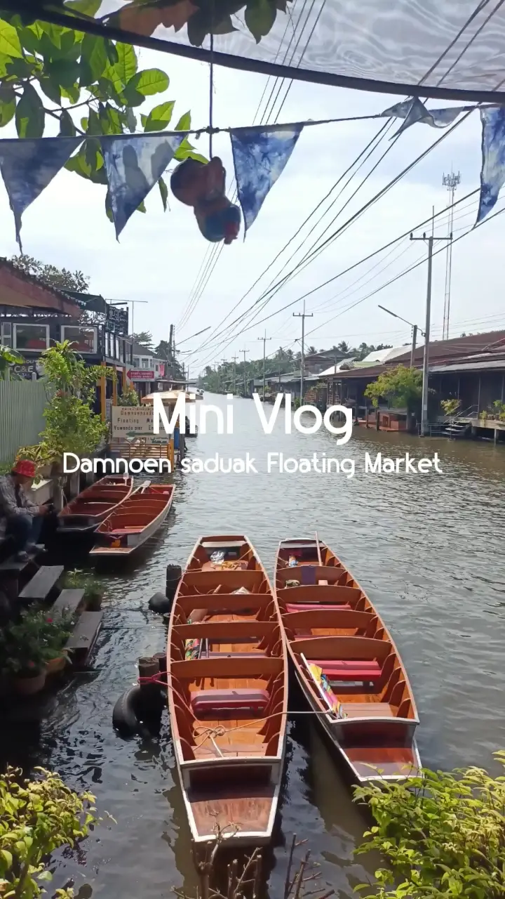 ไม่รู้จะไปไหน ลองไปสัมผัสเสน่ห์ของตลาดน้ำกัน🛶 🌥️ | วิดีโอที่เผยแพร่โดย Ming_Na🍀 | Lemon8