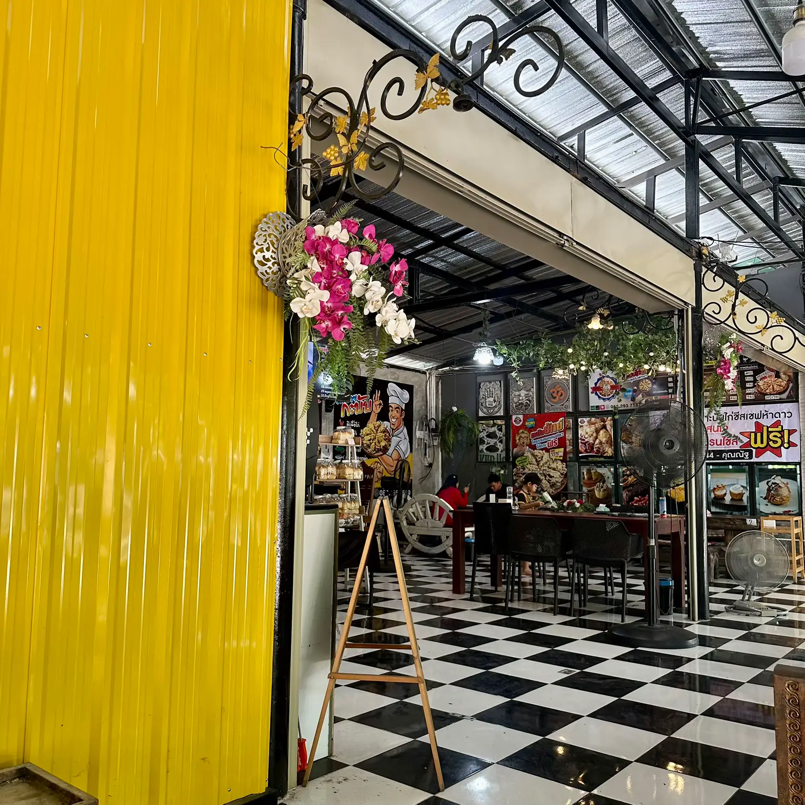 Home Mate Soft Bread 🍞 Secret Fucking Shop, In Pattaya 🩵 | Gallery posted by me.mind | Lemon8