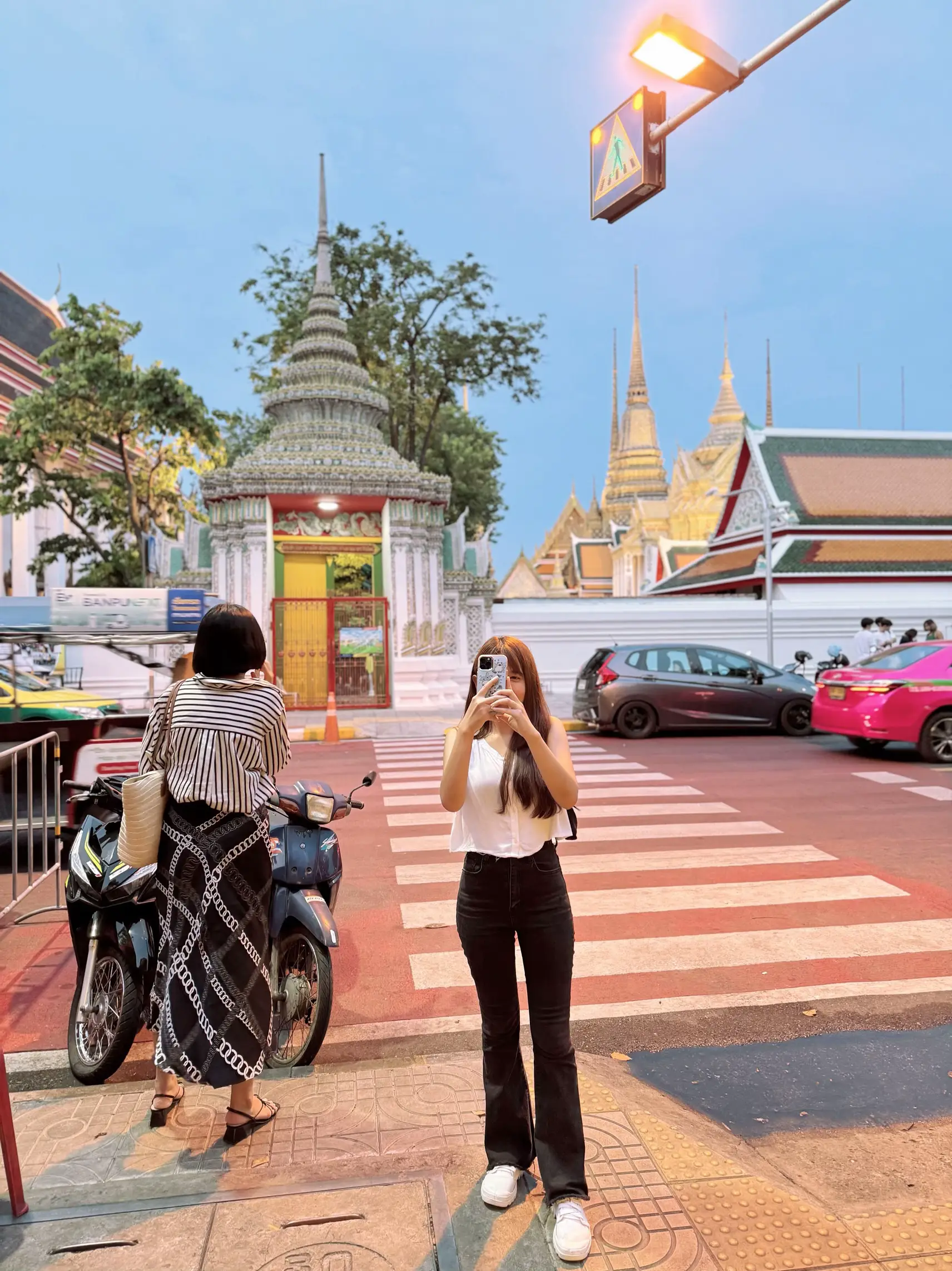 เนื้อย่าง มีเดียมแรร์ ท่าเตียน (Medium Rare ท่าเตียน) | แกลเลอรีที่ ...