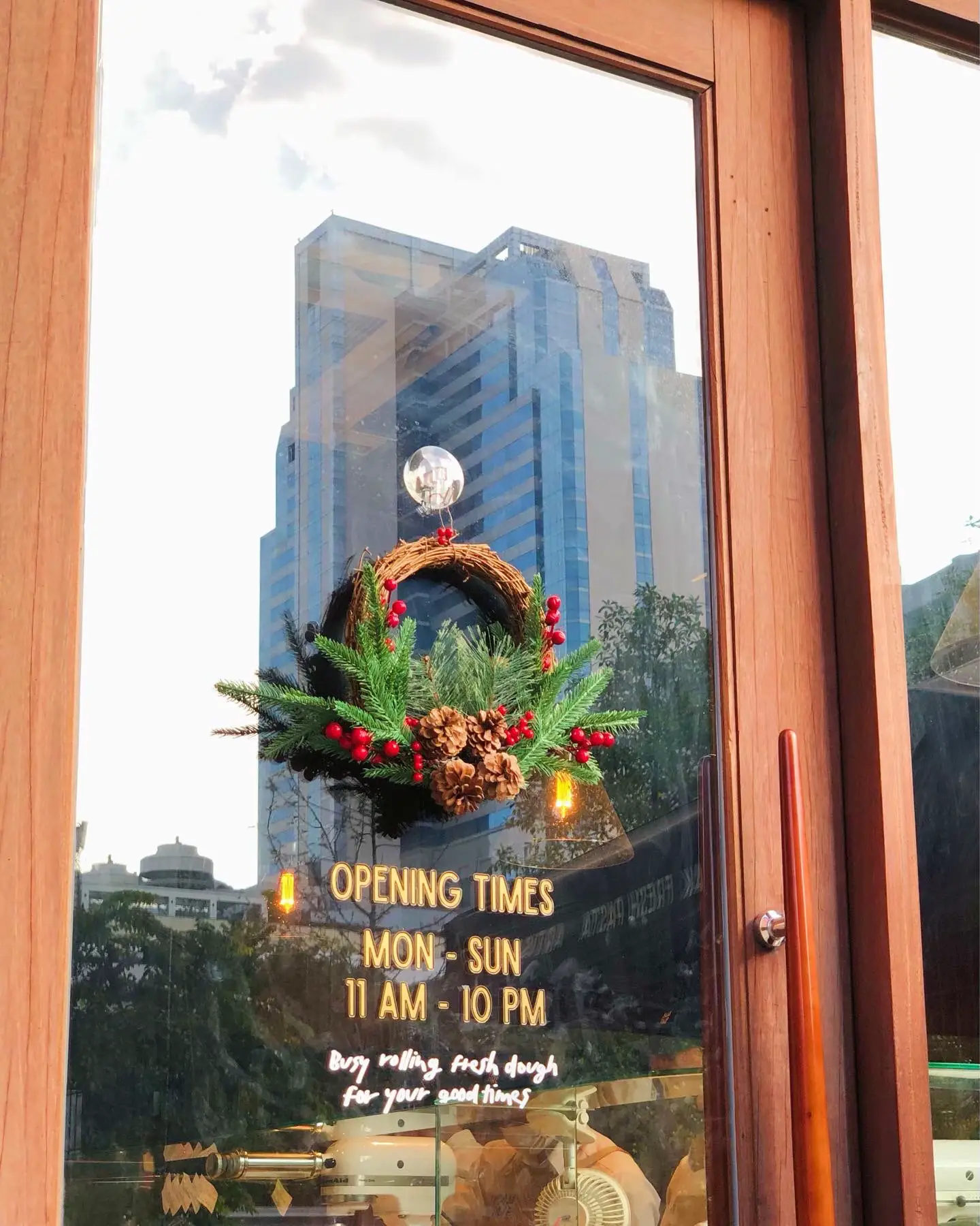 FAM TIME Steak and Pasta 🍝🍅🍕 | แกลเลอรีที่โพสต์โดย anpaneyestr | Lemon8