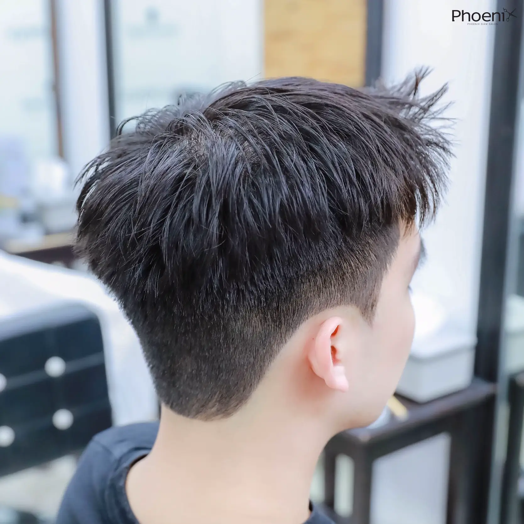 ไอเดียทรงผม MID FADE | แกลเลอรีที่โพสต์โดย PHOENIX | Lemon8