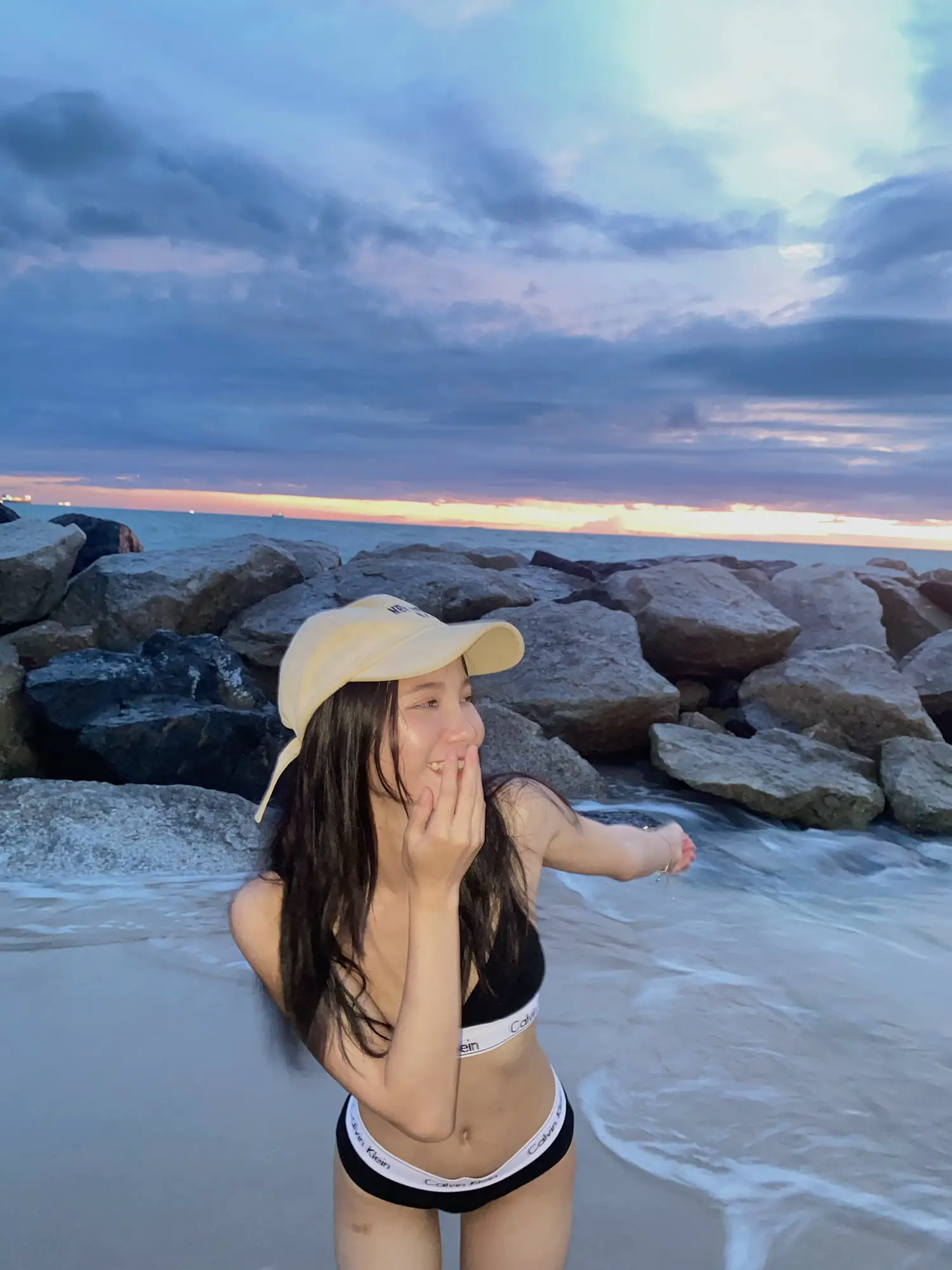 ท่าโพสต์ไปทะเล | แกลเลอรีที่โพสต์โดย Jeed | Lemon8