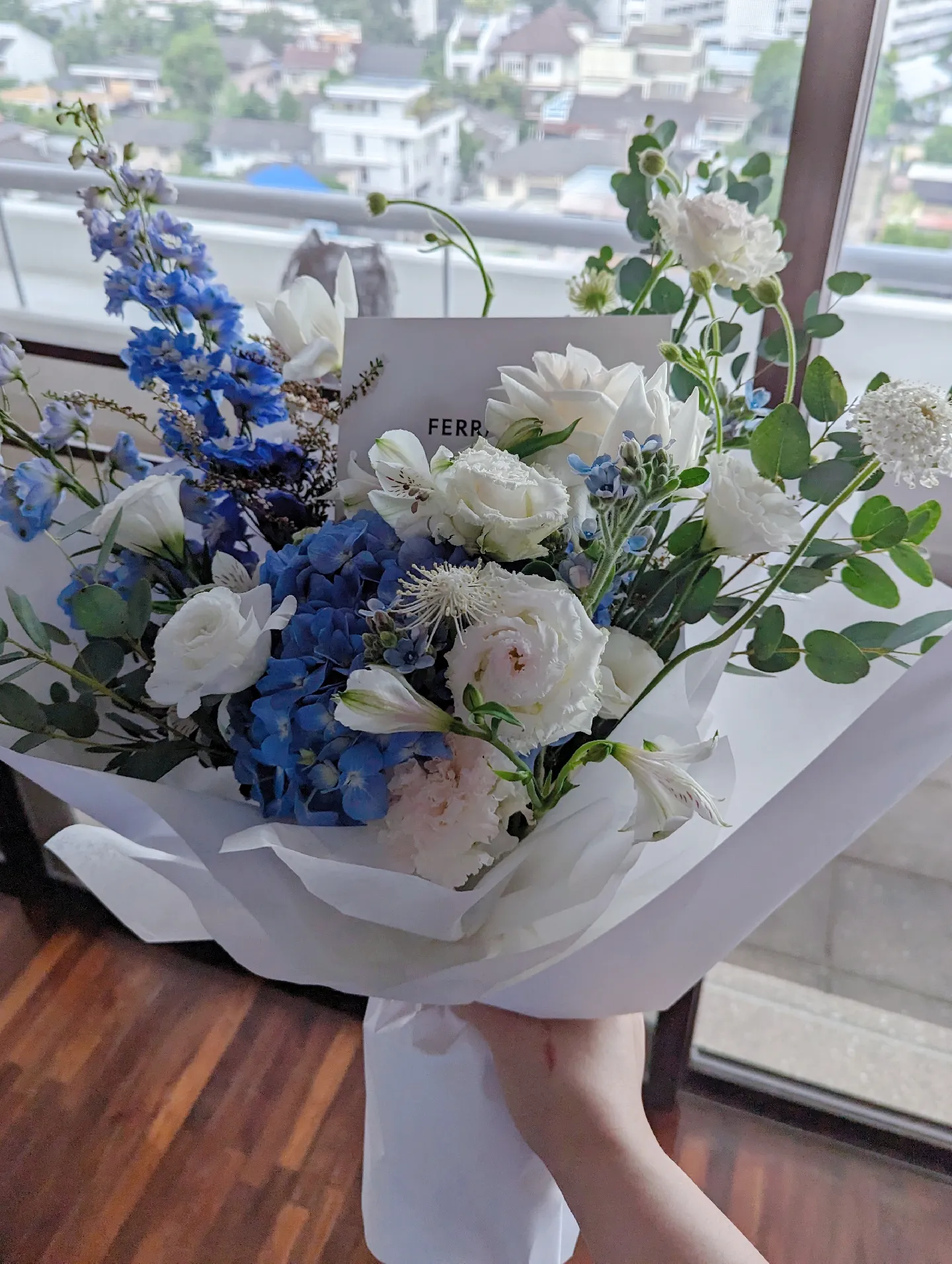 ของขวัญจาก Ferragamo Thailand + ดูแฟชั่นโชว์ | แกลเลอรีที่โพสต์โดย Pea Lemon8🍋 | Lemon8