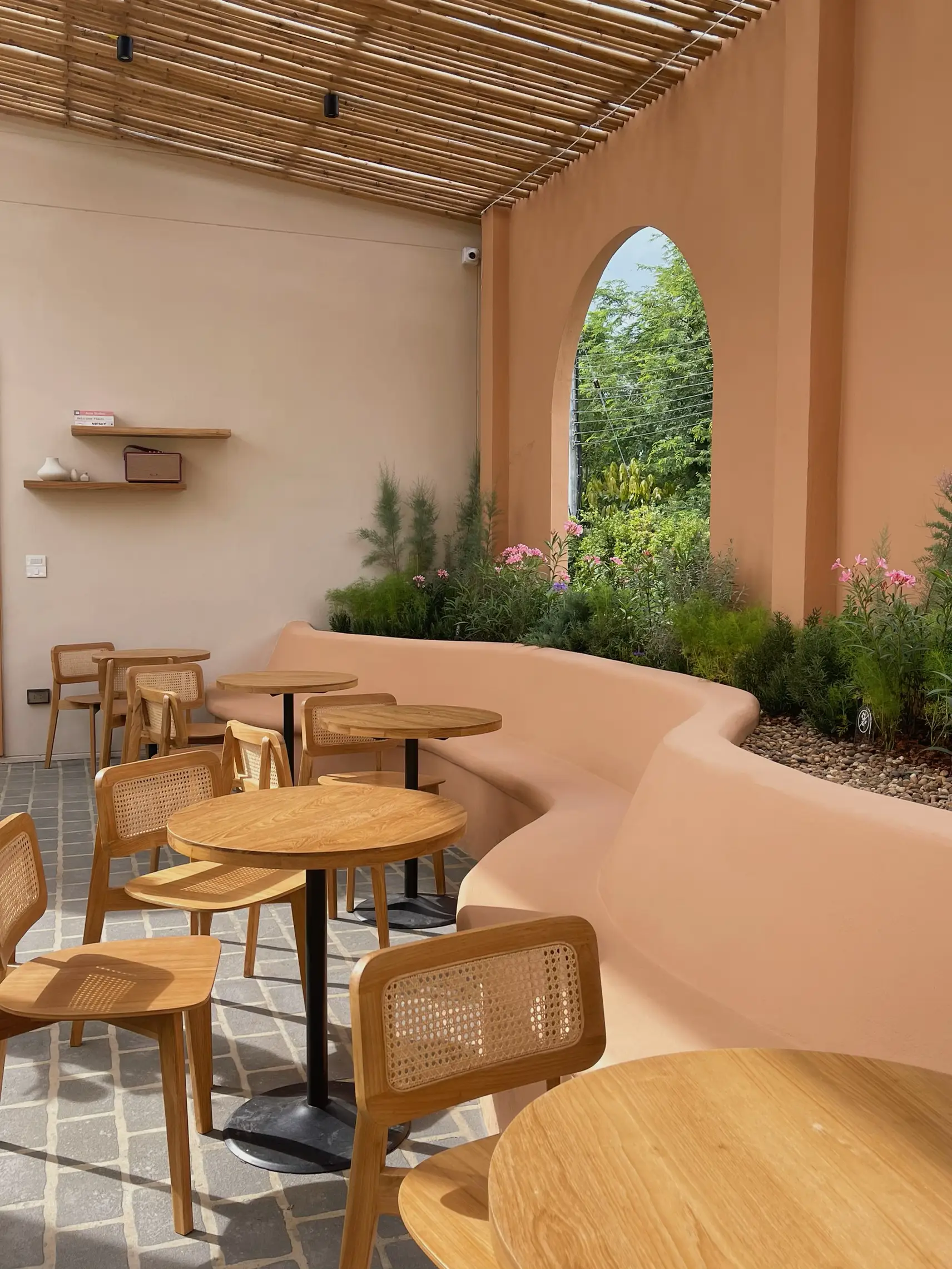 CONTINUE.CAFE | คาเฟ่เปิดใหม่ปทุมธานี 📸 | แกลเลอรีที่โพสต์โดย Preawjan_ | Lemon8