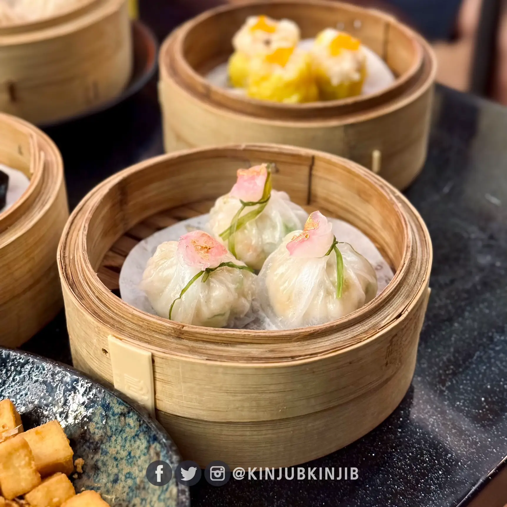 LAOTENG ติ่มซำร้านลับในเยาวราช คนรอคิวเยอะมาก | แกลเลอรีที่โพสต์โดย kinjubkinjib | Lemon8