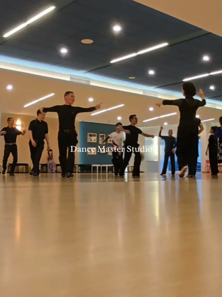 Dance Master สตูดิโอของเรายินดีต้อนรับทุกคน | วิดีโอที่เผยแพร่โดย DanceMaster | Lemon8