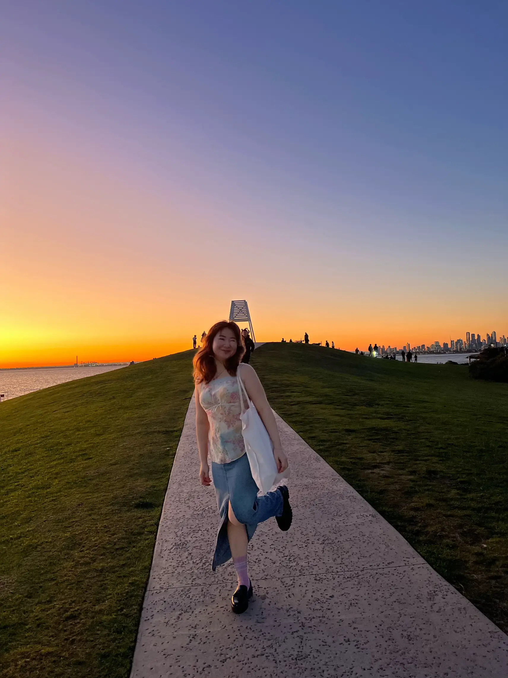 พาเช็คอินจุดดู sunset ที่เมลเบิร์น🌅 | OOTD | แกลเลอรีที่โพสต์โดย Sundae ...