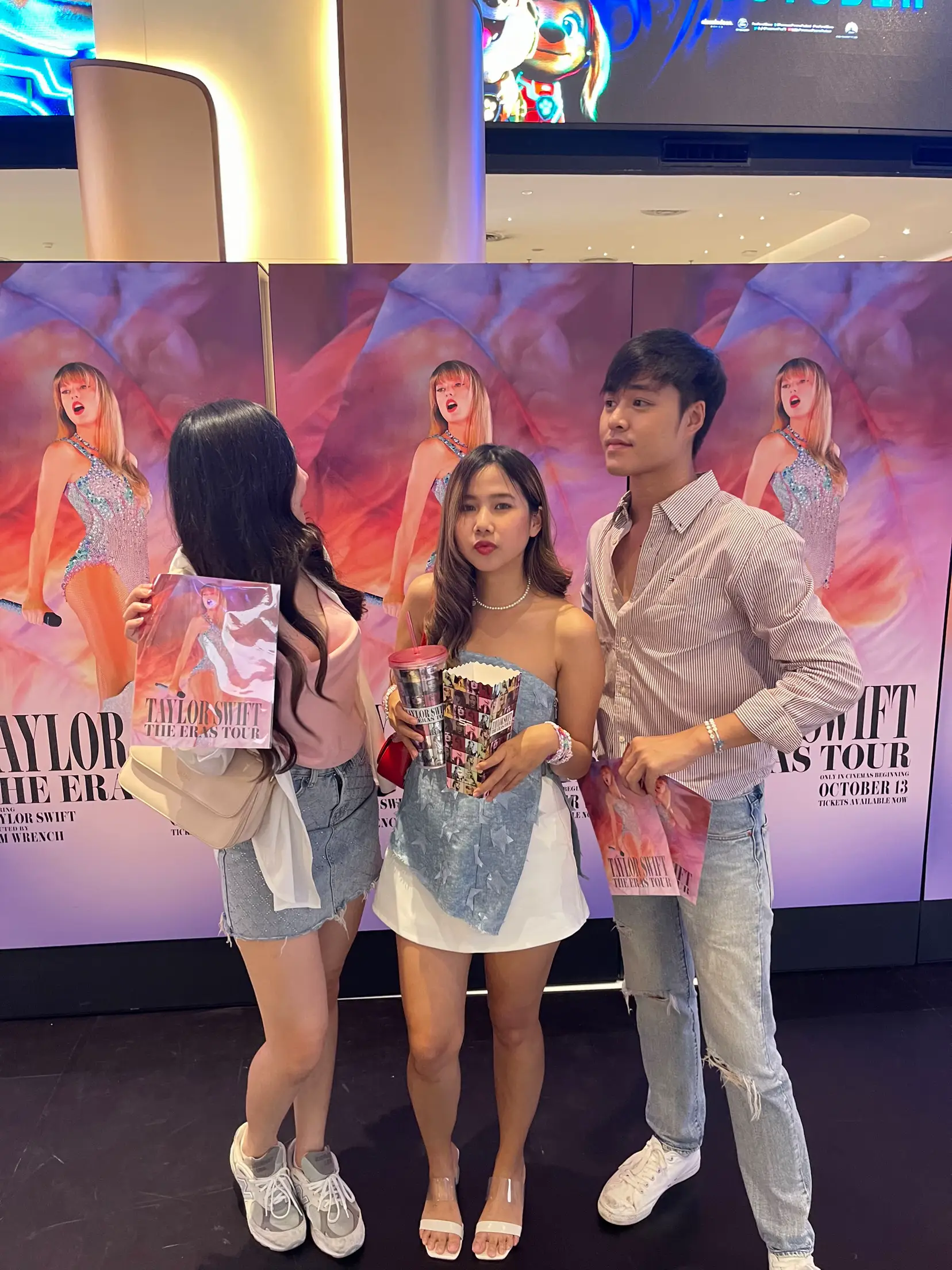 รีวิว TAYLOR SWIFT I THE ERAS TOUR SF 💖🌇 | แกลเลอรีที่โพสต์โดย Mine ☃️ ...