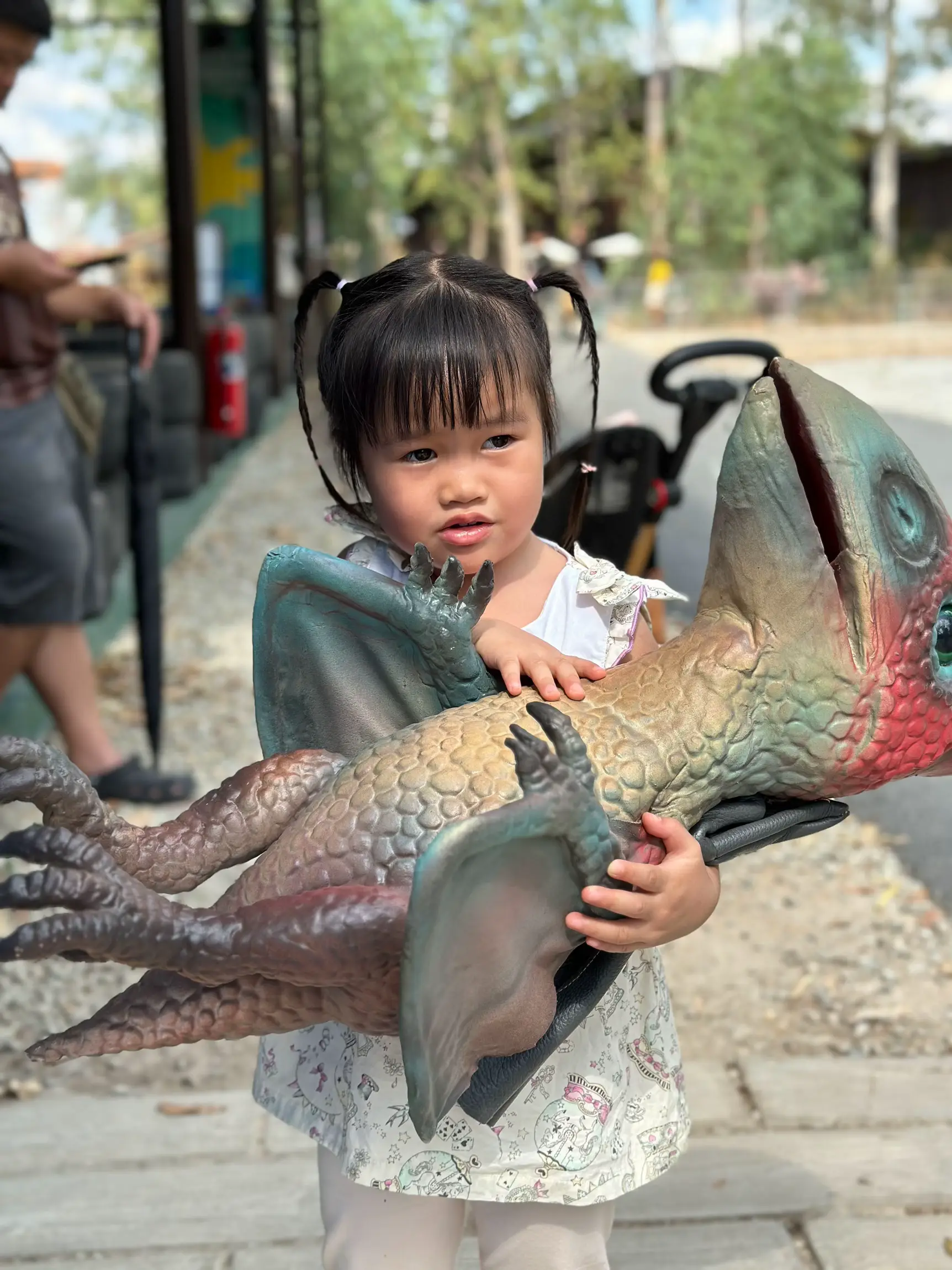 พาลูกเที่ยว : สวนไดโนเสาร์ พัทยา Dinosaur Kingdom | แกลเลอรีที่โพสต์โดย ไอแอมอั่งเปา | Lemon8
