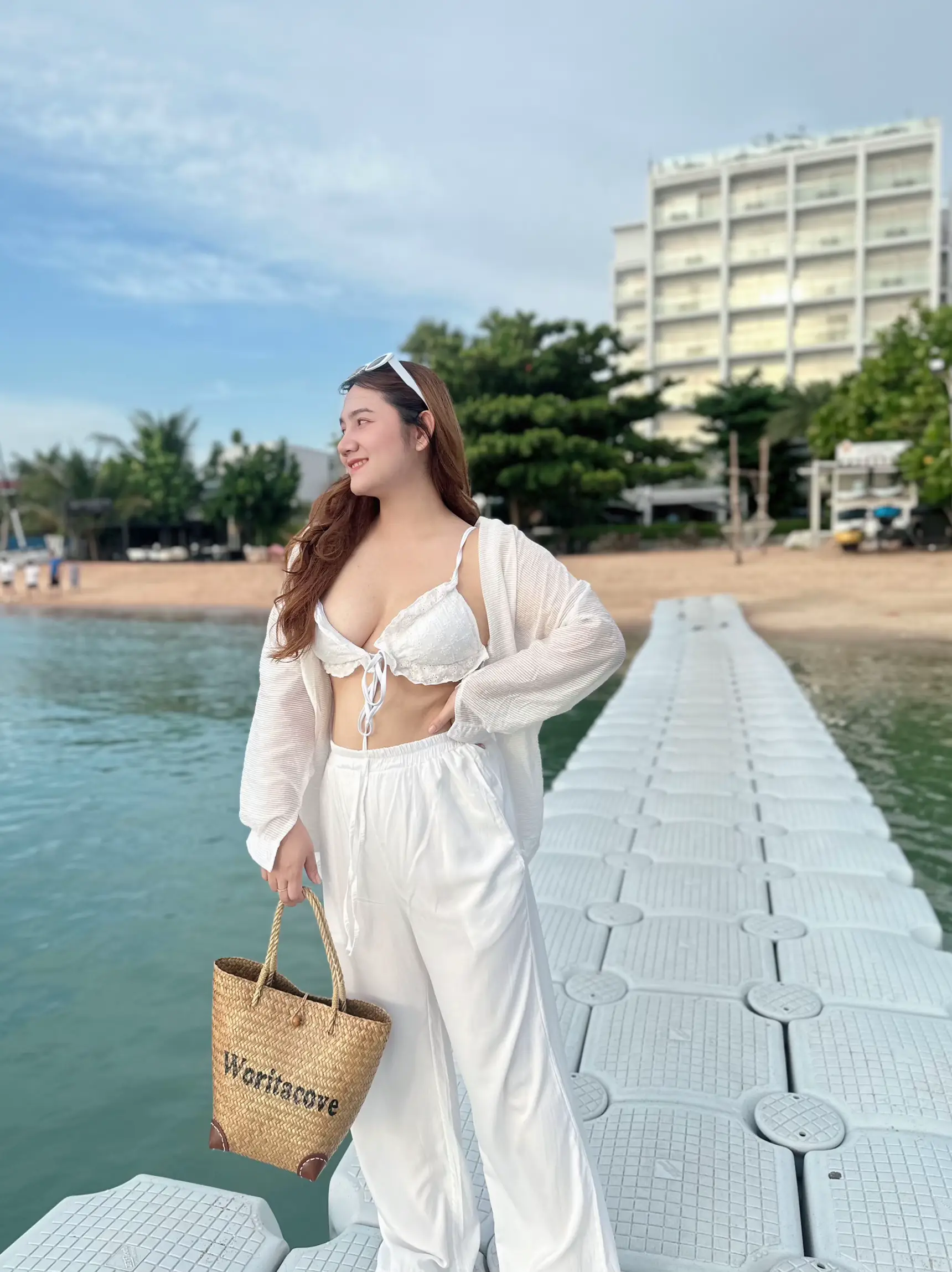 ไอเดียเสื้อผ้าสาวอวบไปทะเลยั่วๆจ้า | แกลเลอรีที่โพสต์โดย Chomploy | Lemon8