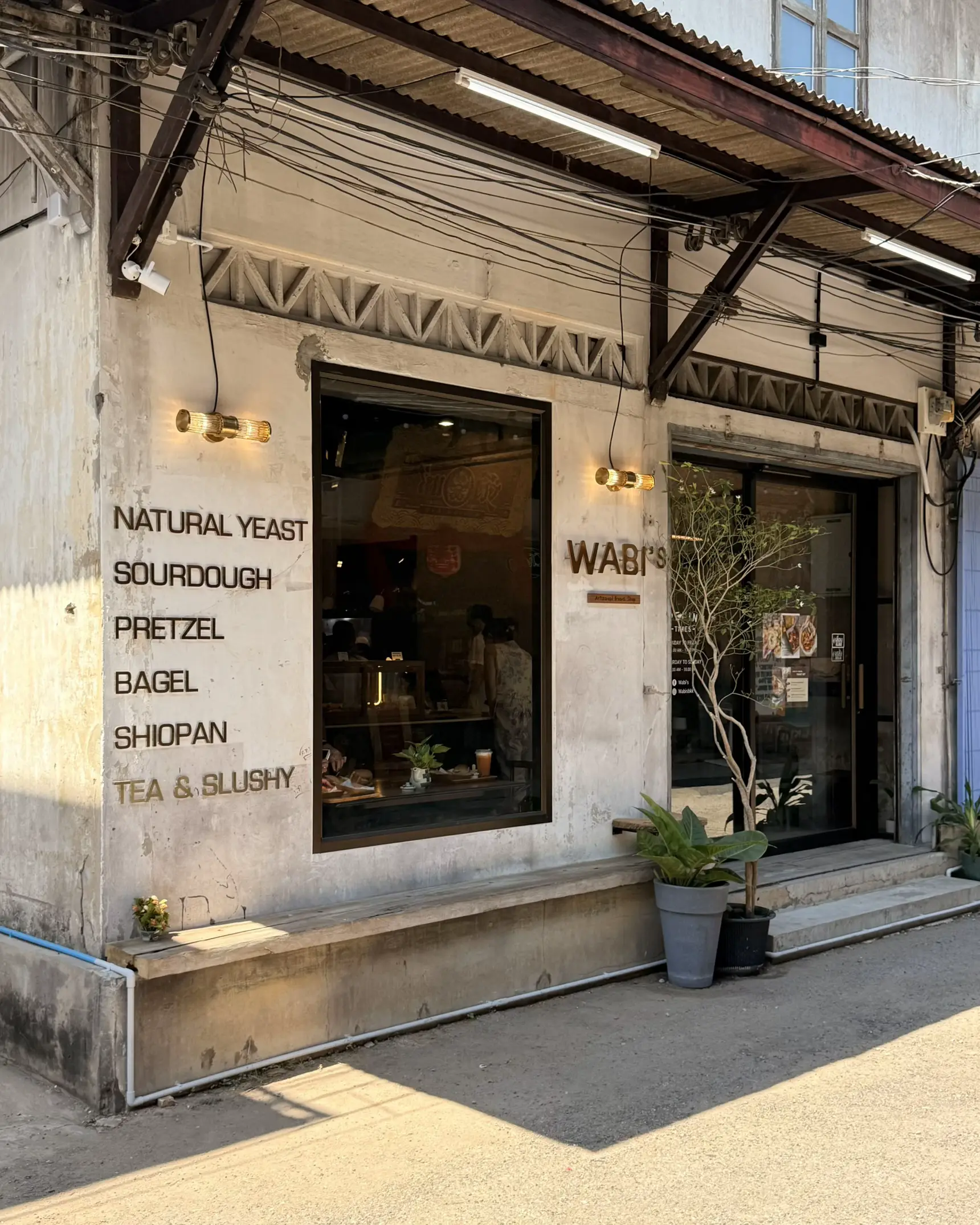 🥨🥯 WABI’s new store at Songwat | แกลเลอรีที่โพสต์โดย paigab_thenamee ...