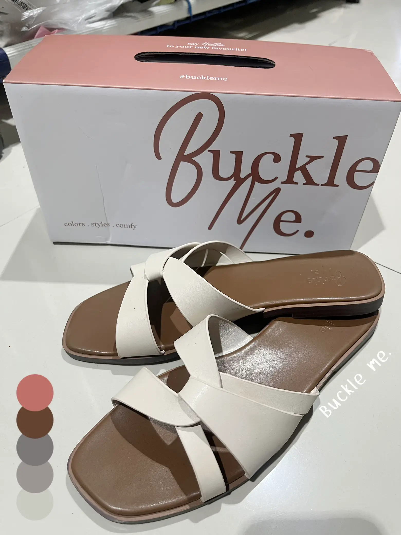 รองเท้า buckle me. 🩰🤏🏻 | แกลเลอรีที่โพสต์โดย Olive 🌷 | Lemon8