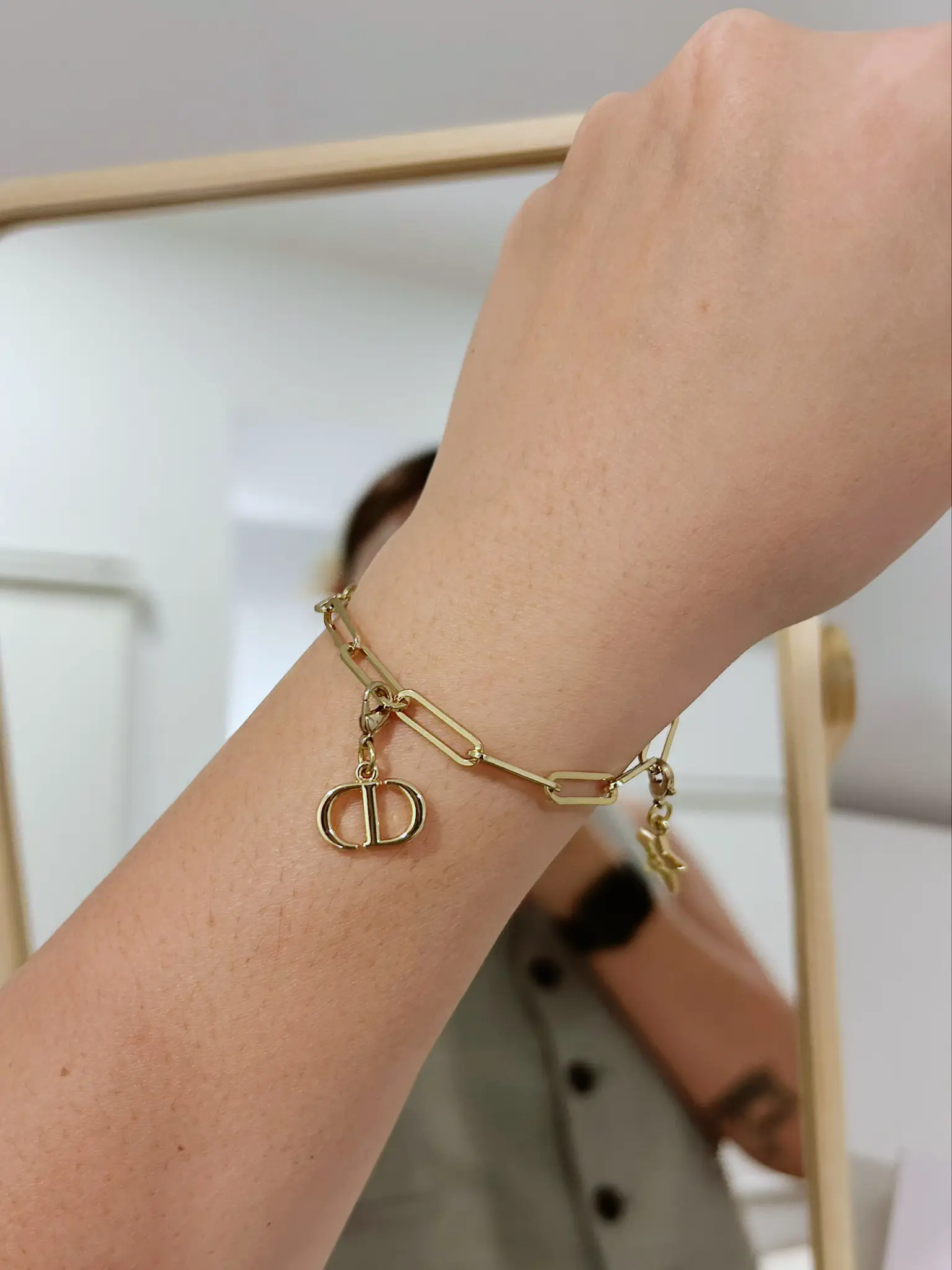 ทำสร้อยสวยๆ จาก • DIOR • Phone Strap กันนน | แกลเลอรีที่โพสต์โดย PiPi ...