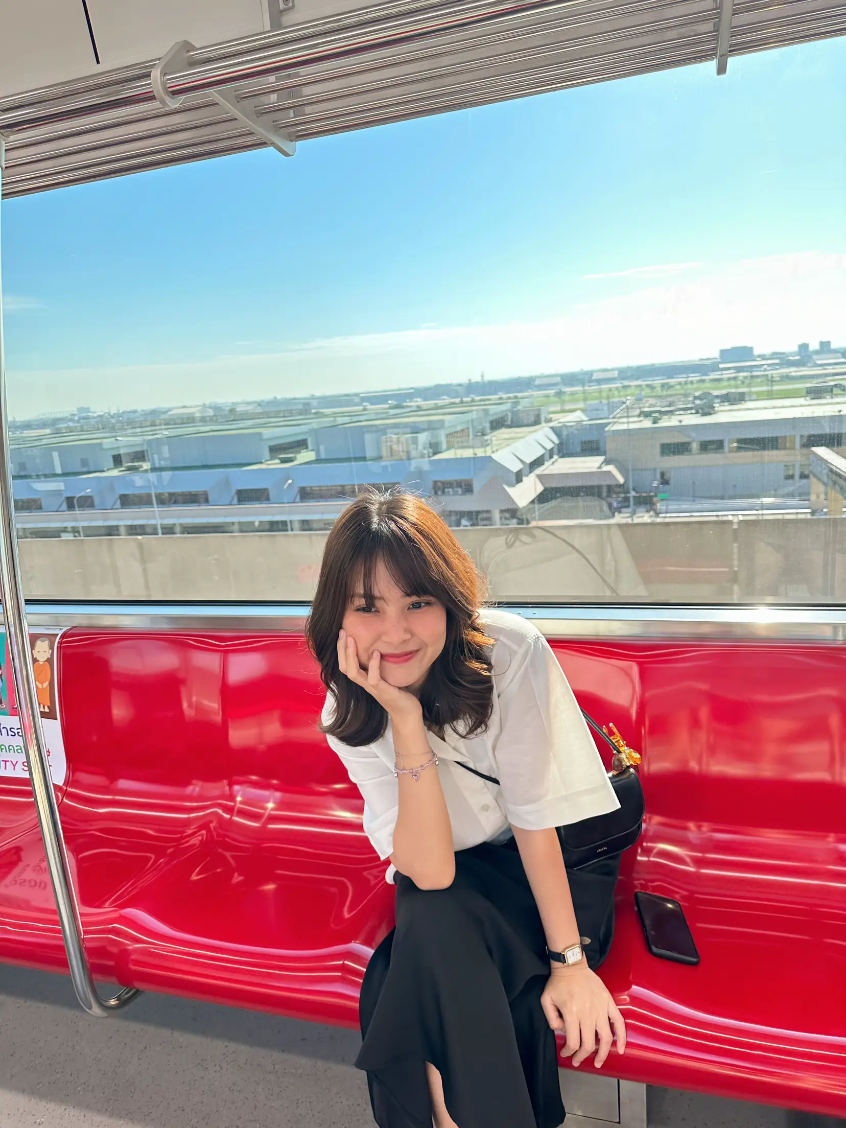 ถ่ายรูปเล่น mrt สายสีแดง | แกลเลอรีที่โพสต์โดย dadadreamies | Lemon8