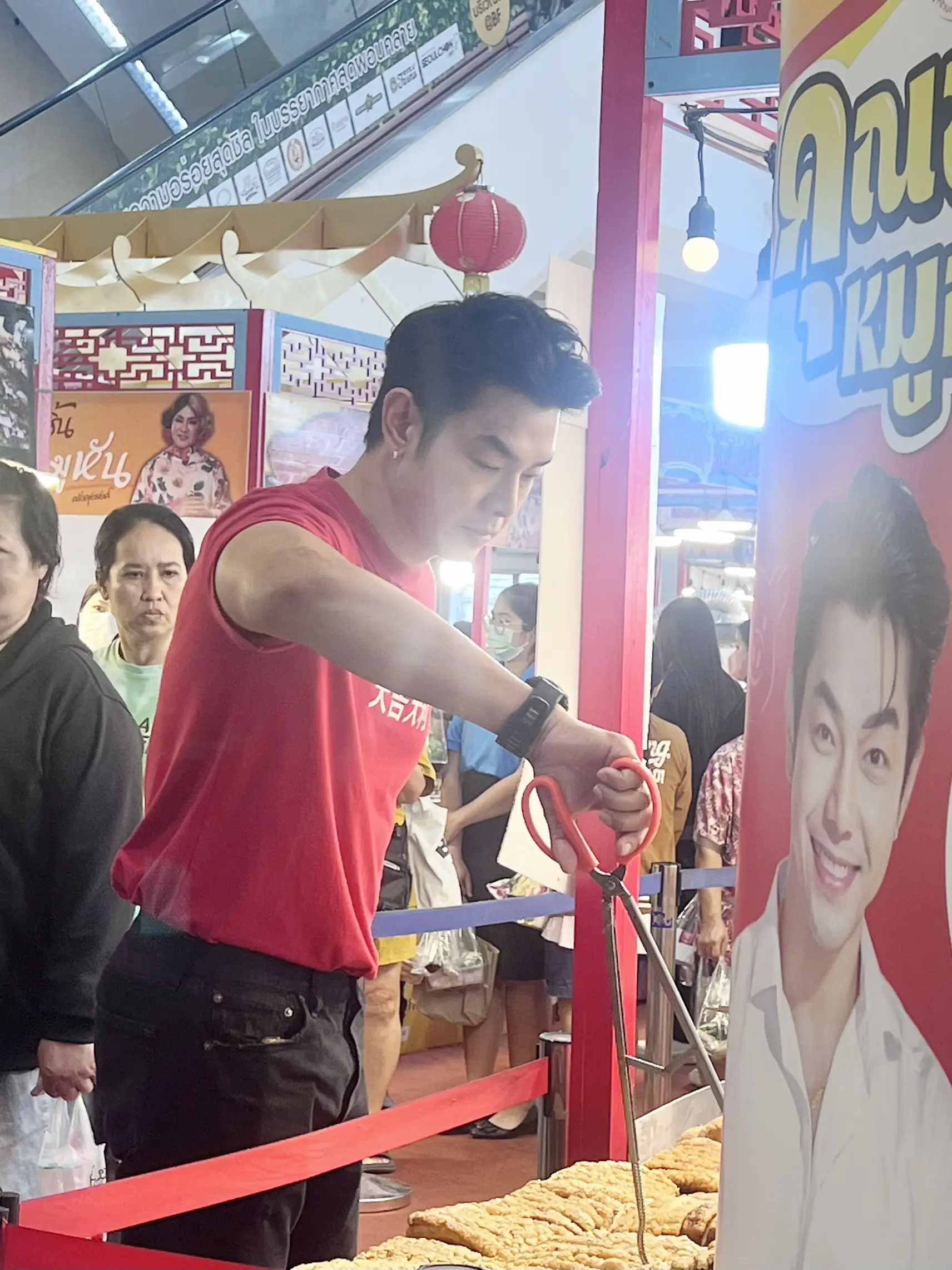 รีวิว ร้านคุณชายหมูกรอบ(พี่อาท)🐷📌 | แกลเลอรีที่โพสต์โดย Puifai | Lemon8