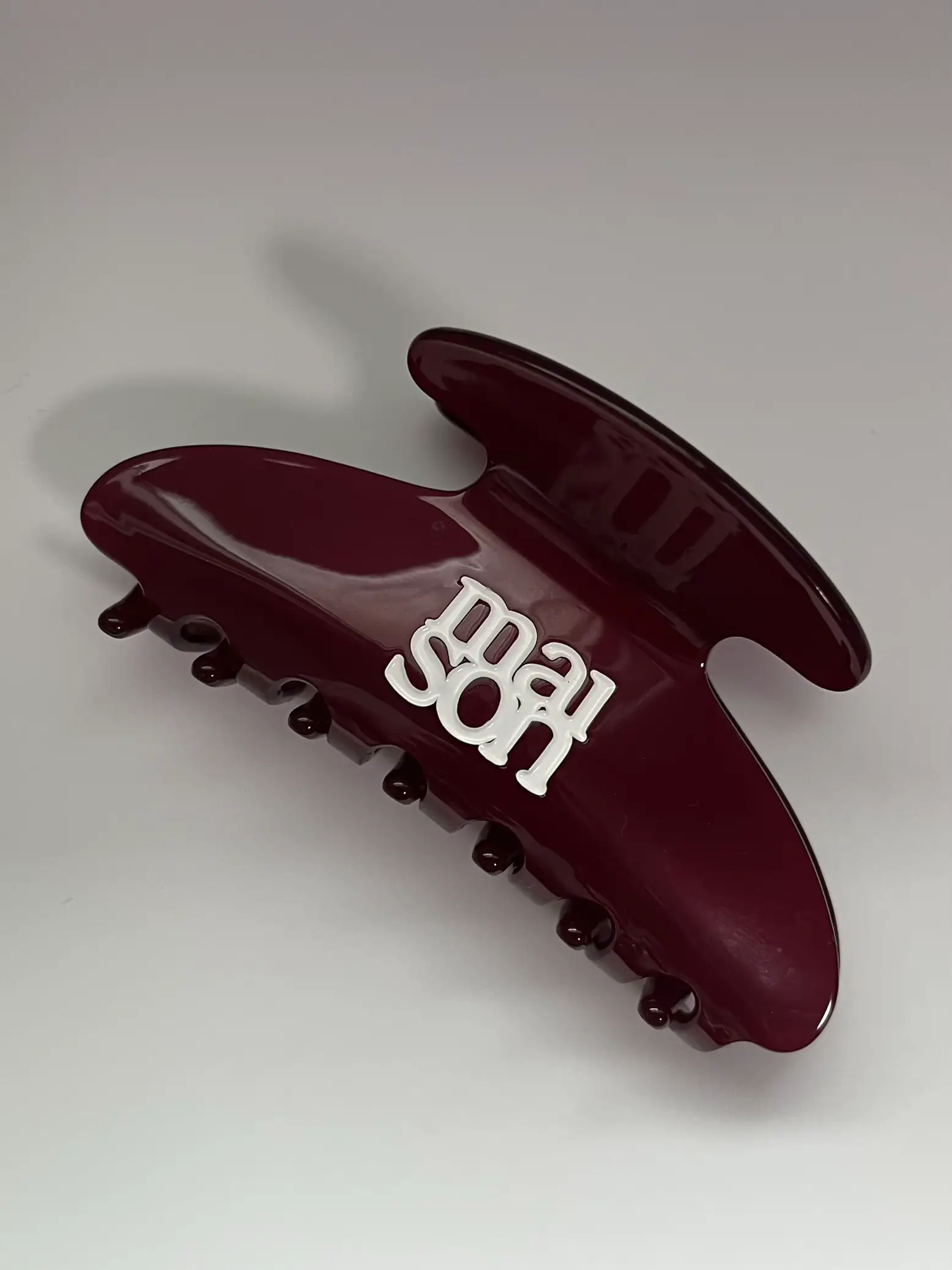 Maison Keeps สีแดง Burgundy ที่ถูกต้อง ️ | แกลเลอรีที่โพสต์โดย sireeaom | Lemon8