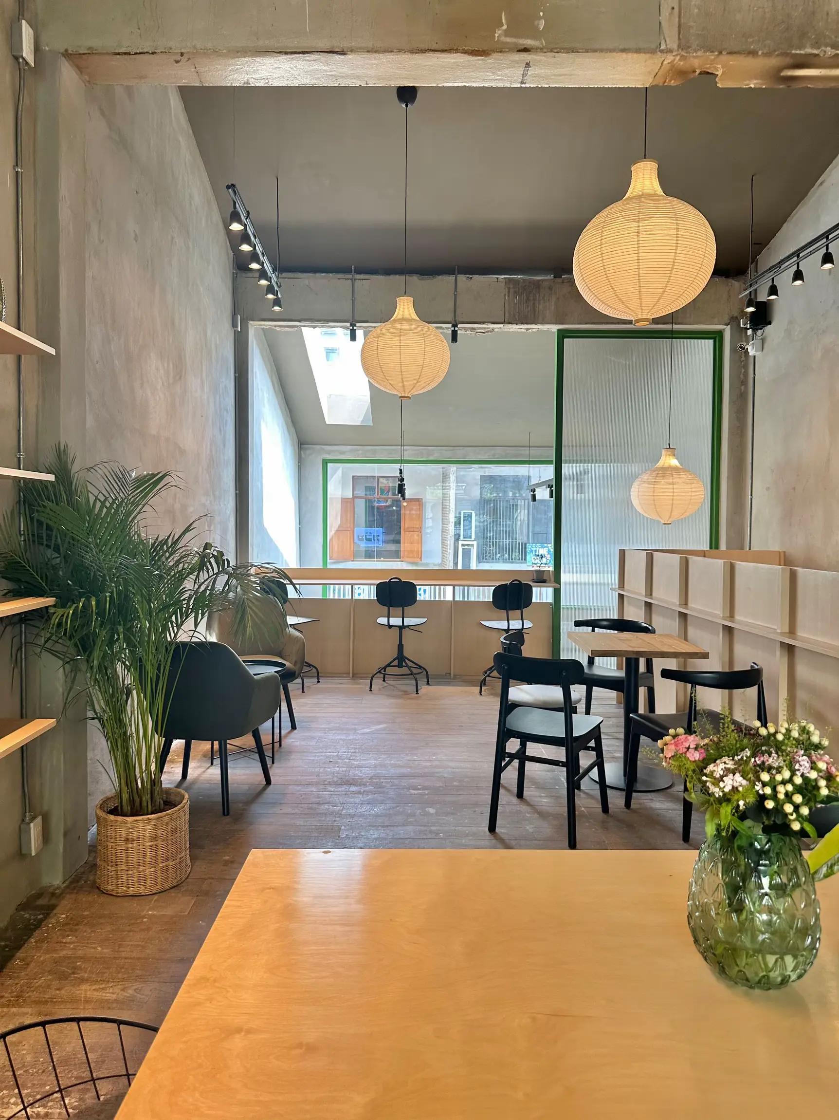 REN Cafe and Goods 🌿🪴 Cafe for People Love Green Tea Boom Neighborhood ...
