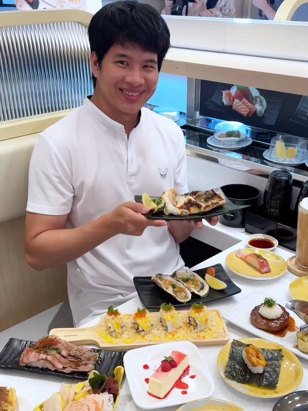 SUSHi PLUS ซูชิสายพานในตำนาน เปิดสาขาใหม่ย่านอโศก | วิดีโอที่เผยแพร่โดย กินตามโปร | Lemon8