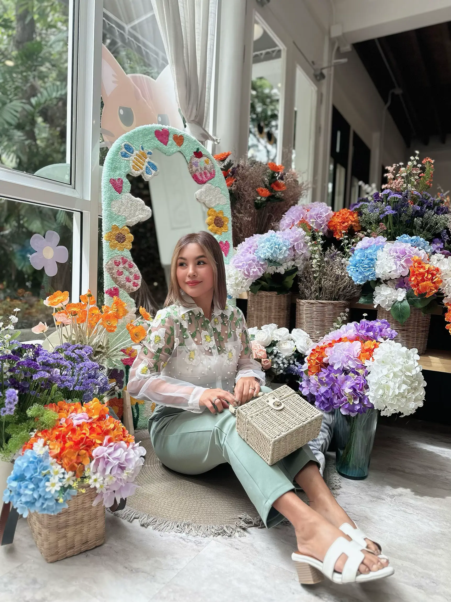 คาเฟ่ดอกไม้ สุขุมวิท34🥰 Ryoku cafe flower 💐 | แกลเลอรีที่โพสต์โดย Madame Micky | Lemon8