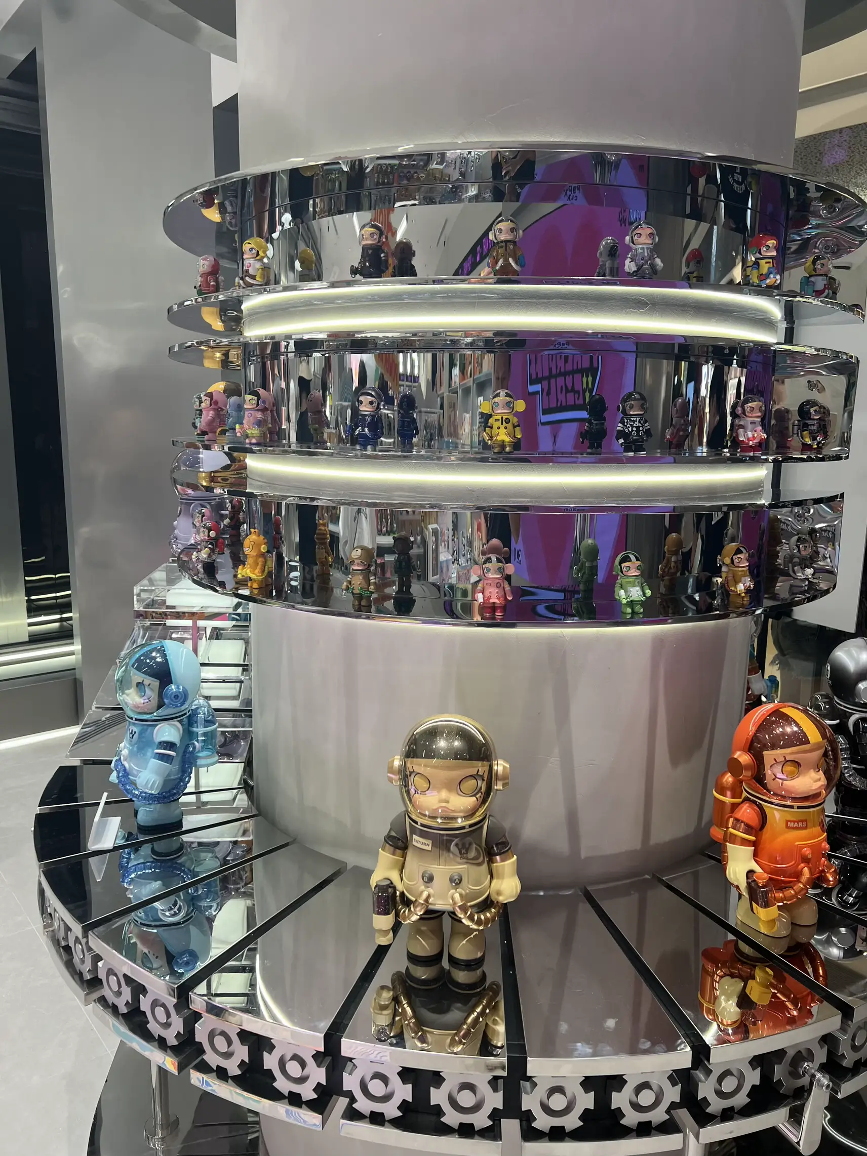 NEW POPMART STORE IN SG?! | Gallery posted by Rolly👽 | Lemon8