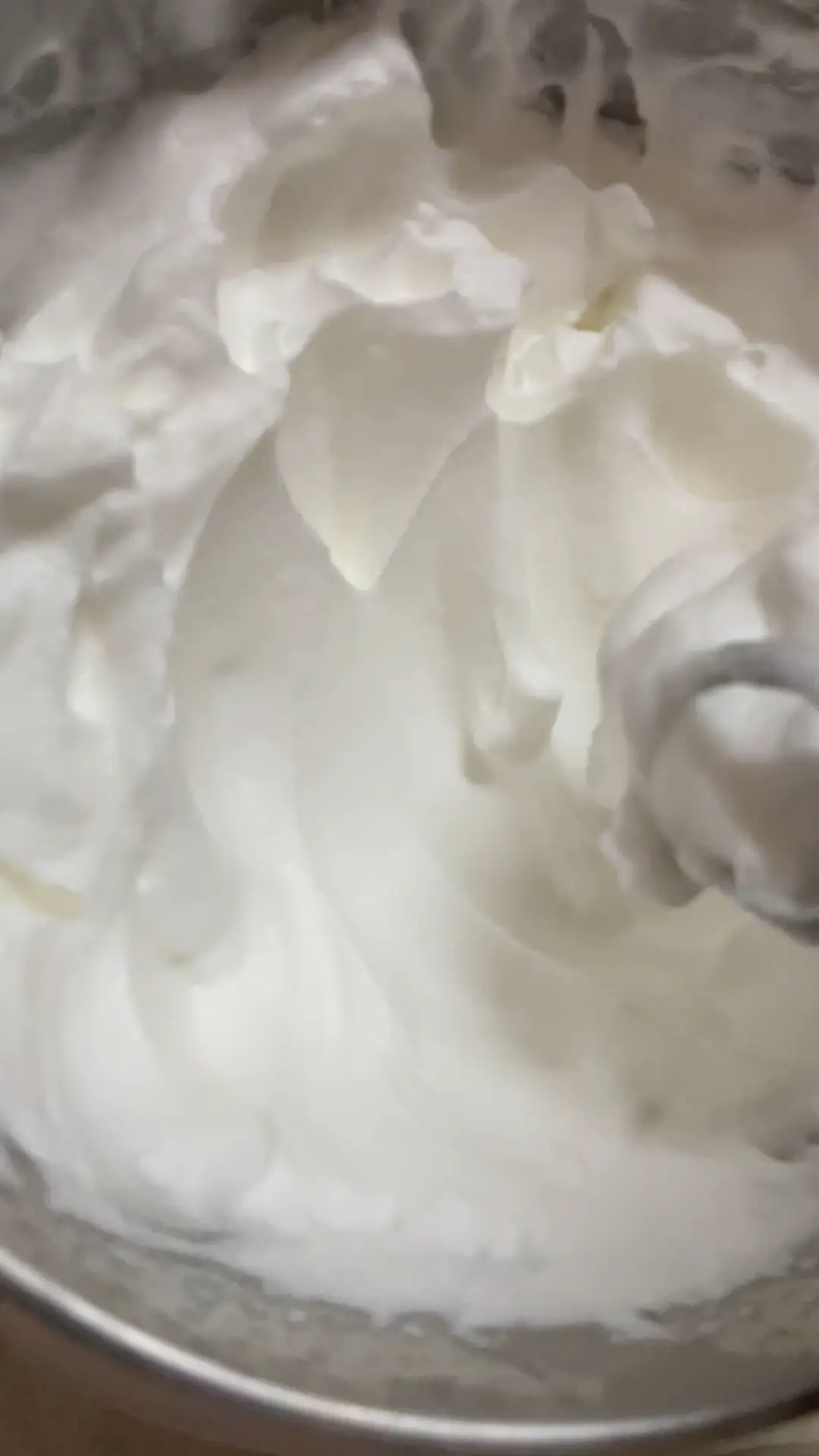 ลองตีวิปปิ้งครีมครั้งแรก | วิดีโอที่เผยแพร่โดย Ging | Lemon8