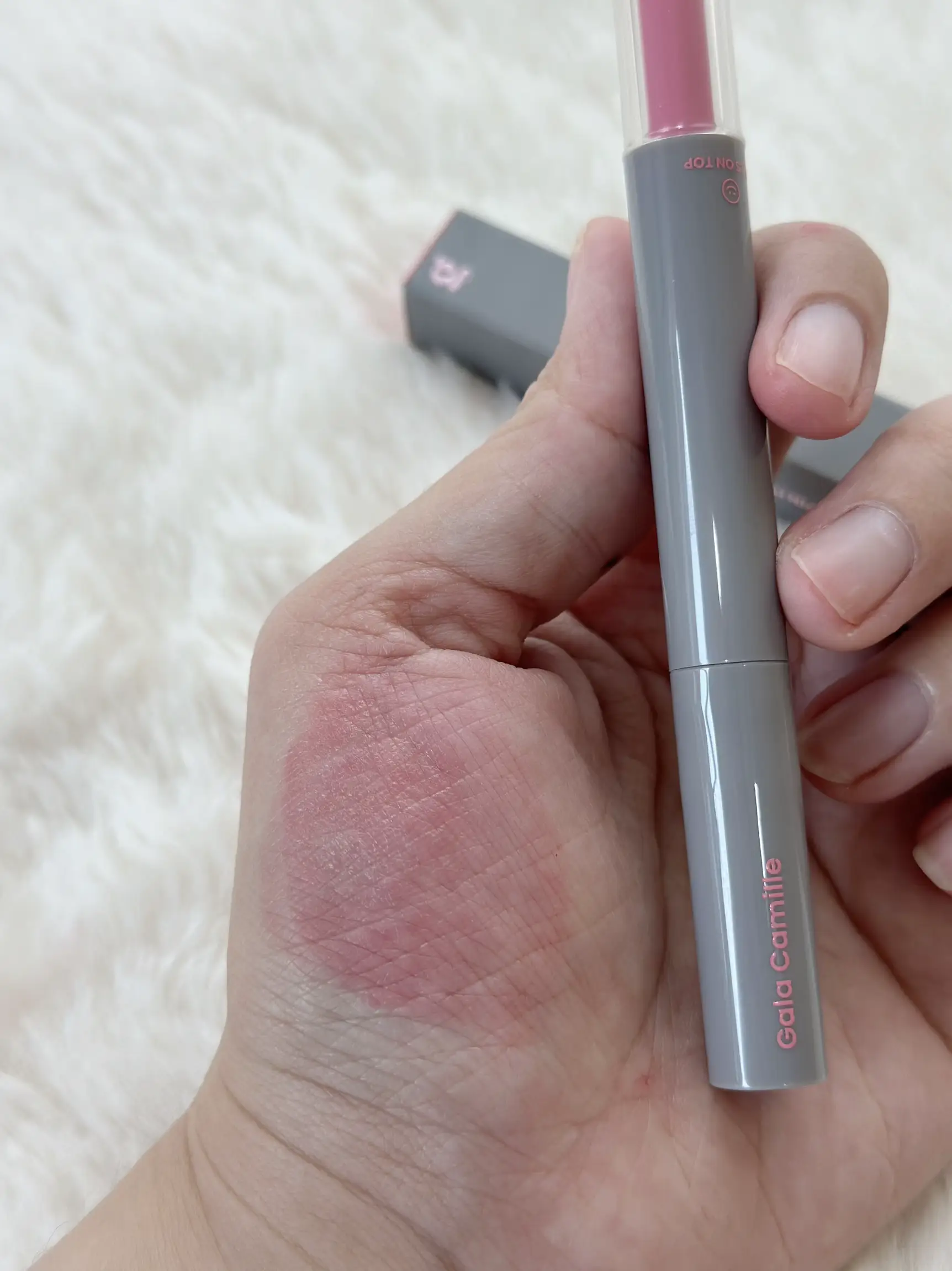 Review Gala lip ตัวใหม่แท่งเทา🍎💕 | แกลเลอรีที่โพสต์โดย mmew.ww | Lemon8