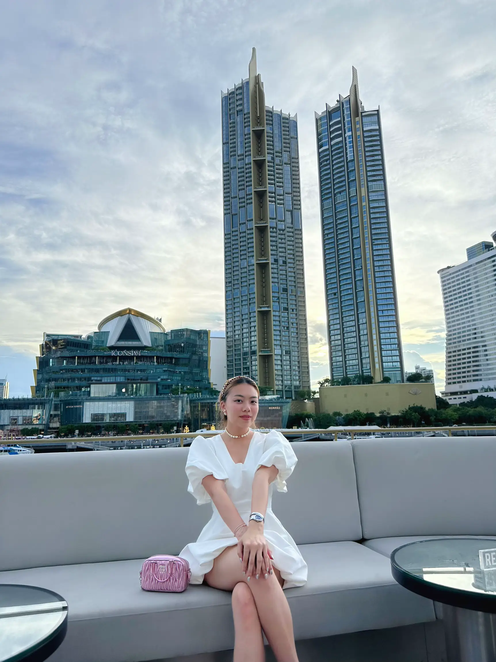 ไอเดียร้านนั่งชิว วิวไอคอนสยาม | แกลเลอรีที่โพสต์โดย Ploy Orraya | Lemon8