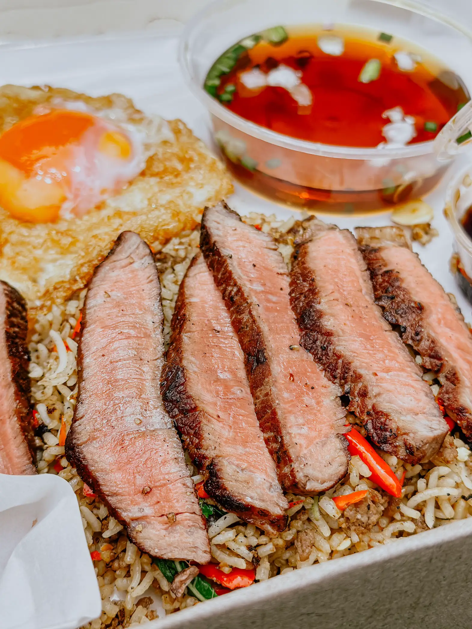 ข้าวผัดมันเนื้อหน้าเนื้อออส+ไข่ดอง Beef Express เมืองทอง | แกลเลอรีที่โพสต์โดย Mandyaman | Lemon8