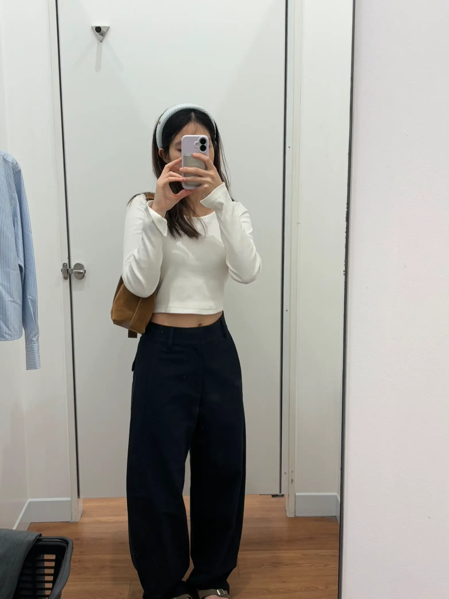 แนะนำ basic top ที่ uniqlo | แกลเลอรีที่โพสต์โดย jinnyginnie🧞‍♂ | Lemon8