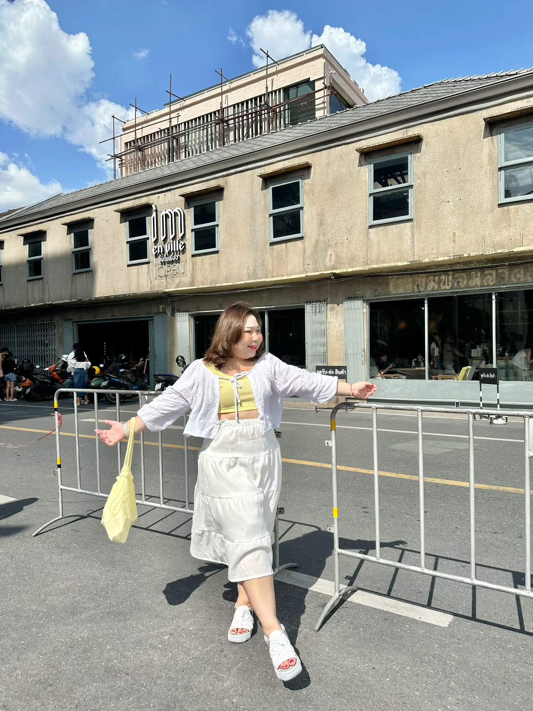 คาเฟ่กรุงเทพมหานคร IM EN VILLE อิ่มในเมือง 🇹🇭 | แกลเลอรีที่โพสต์โดย Sometimees.. | Lemon8