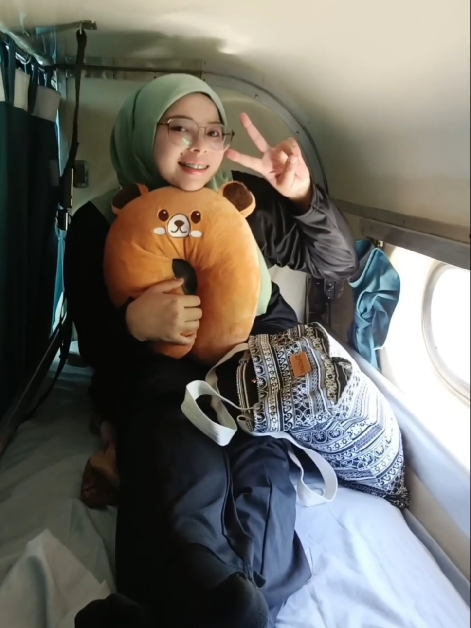 20Hours dalam train "Hatyai'?🫨 | Video diterbitkan oleh aishah_abjat ...