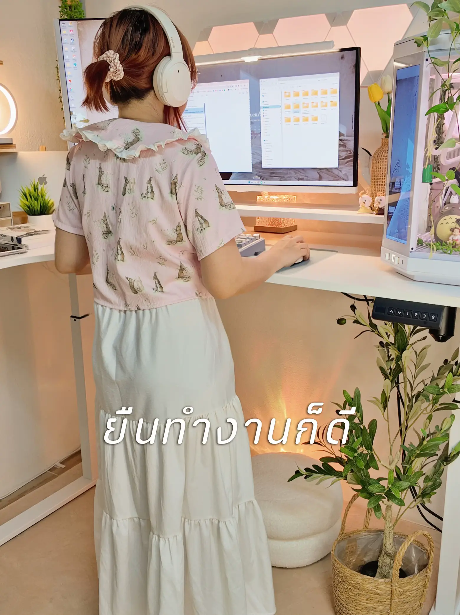 19 ไอเดียยอดนิยมเกี่ยวกับ ถ่ายรูปตรงโต๊ะคอม ในปี 2024