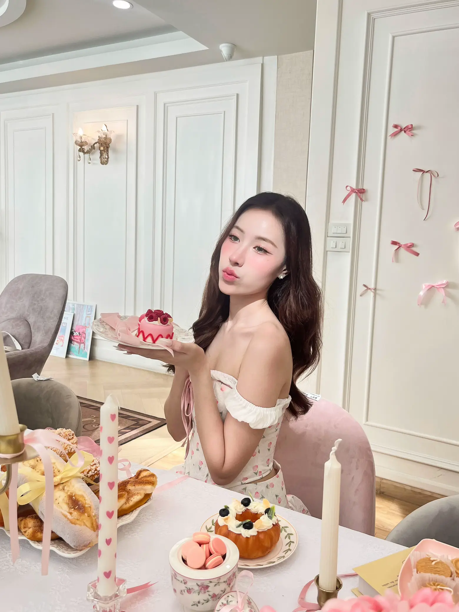 ถ่ายรูปวันเกิดน่ารักๆ🎂🤍 | แกลเลอรีที่โพสต์โดย pupe.ch | Lemon8