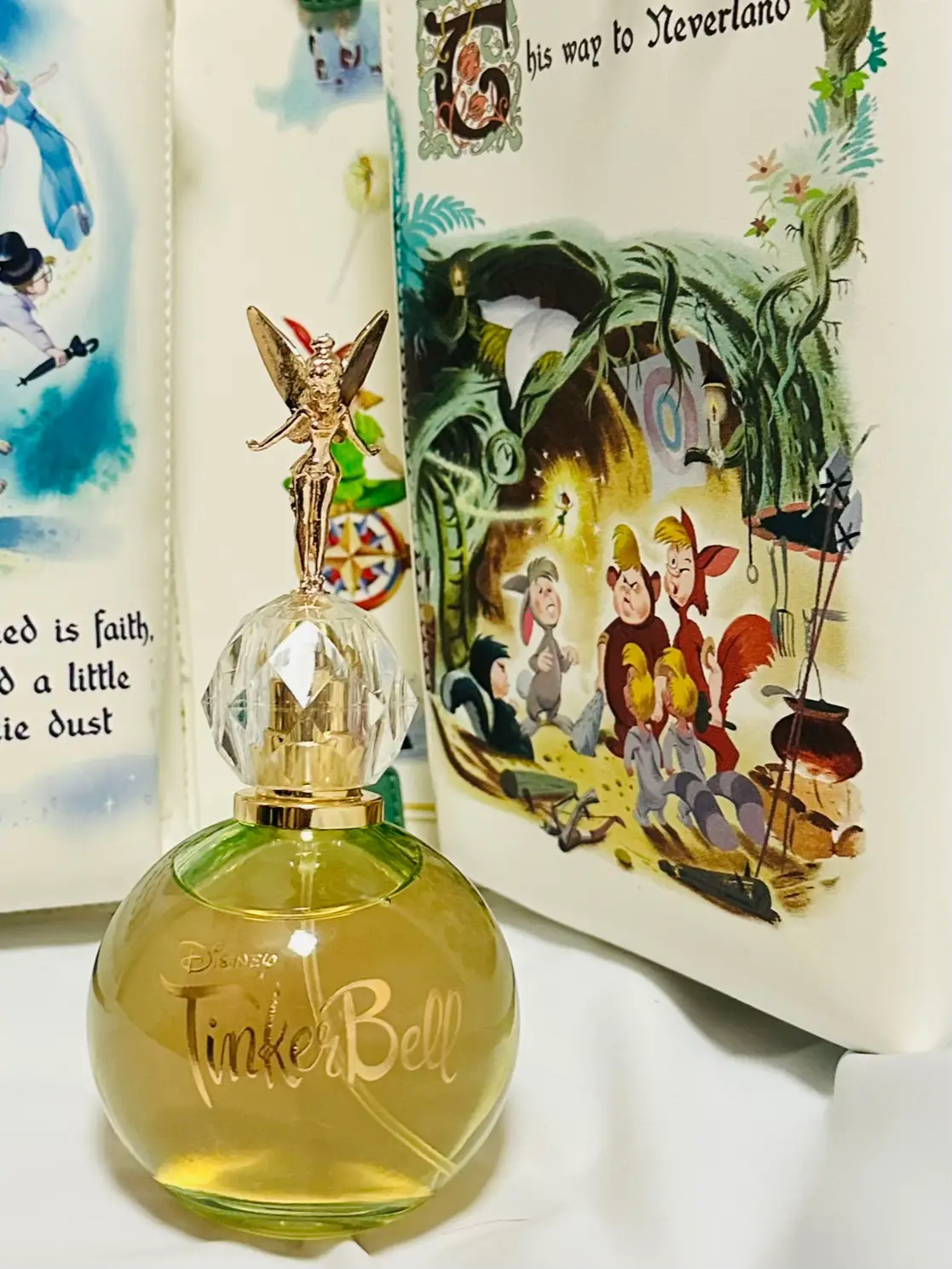 รีวิวน้ำหอมทิงเกอร์เบลล์ : Disney Tinkerbell | แกลเลอรีที่โพสต์โดย Disney EVT TH | Lemon8