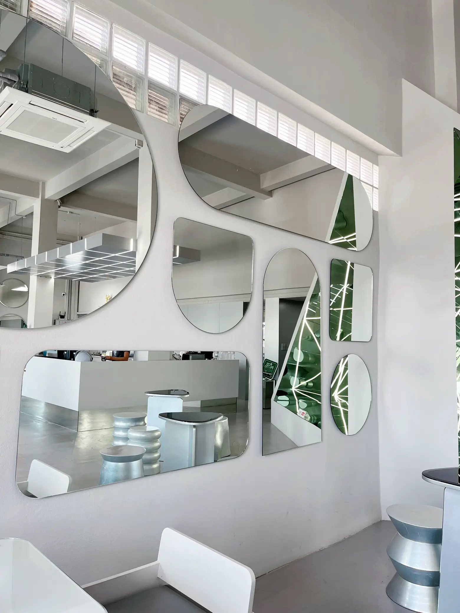 🪟iSARA Mirror cafe 📷🧊 | แกลเลอรีที่โพสต์โดย พลอยรีวิวเอง🍒 | Lemon8