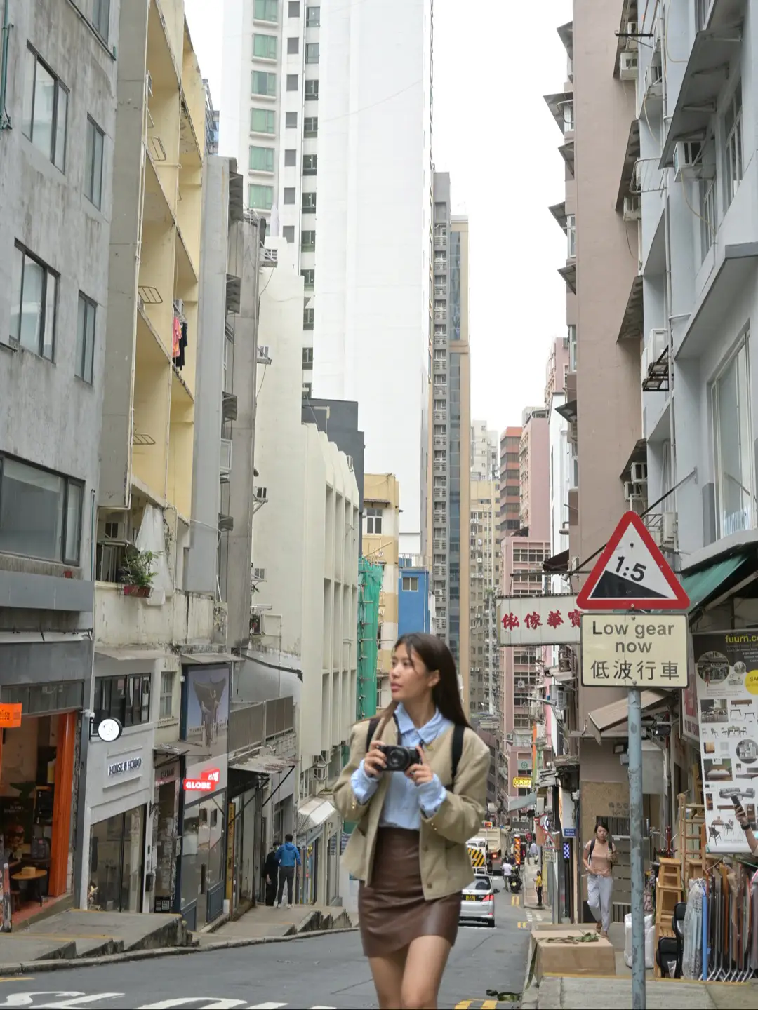 รวมมุมถ่ายรูป ‘Hollywood Road’ ฮ่องกง 🚏 | แกลเลอรีที่โพสต์โดย fridaemesa | Lemon8