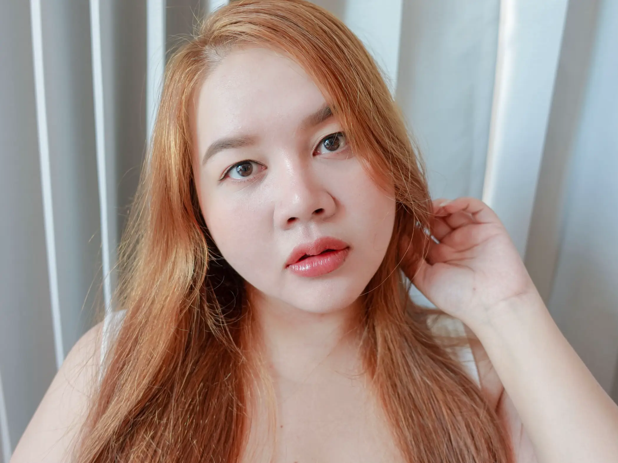 ปังจนต้องรีวิว Hello Bubble สี BLEACH PRIMER 💛🫧 | แกลเลอรีที่โพสต์โดย แมวน้อยชอบรีวิว | Lemon8