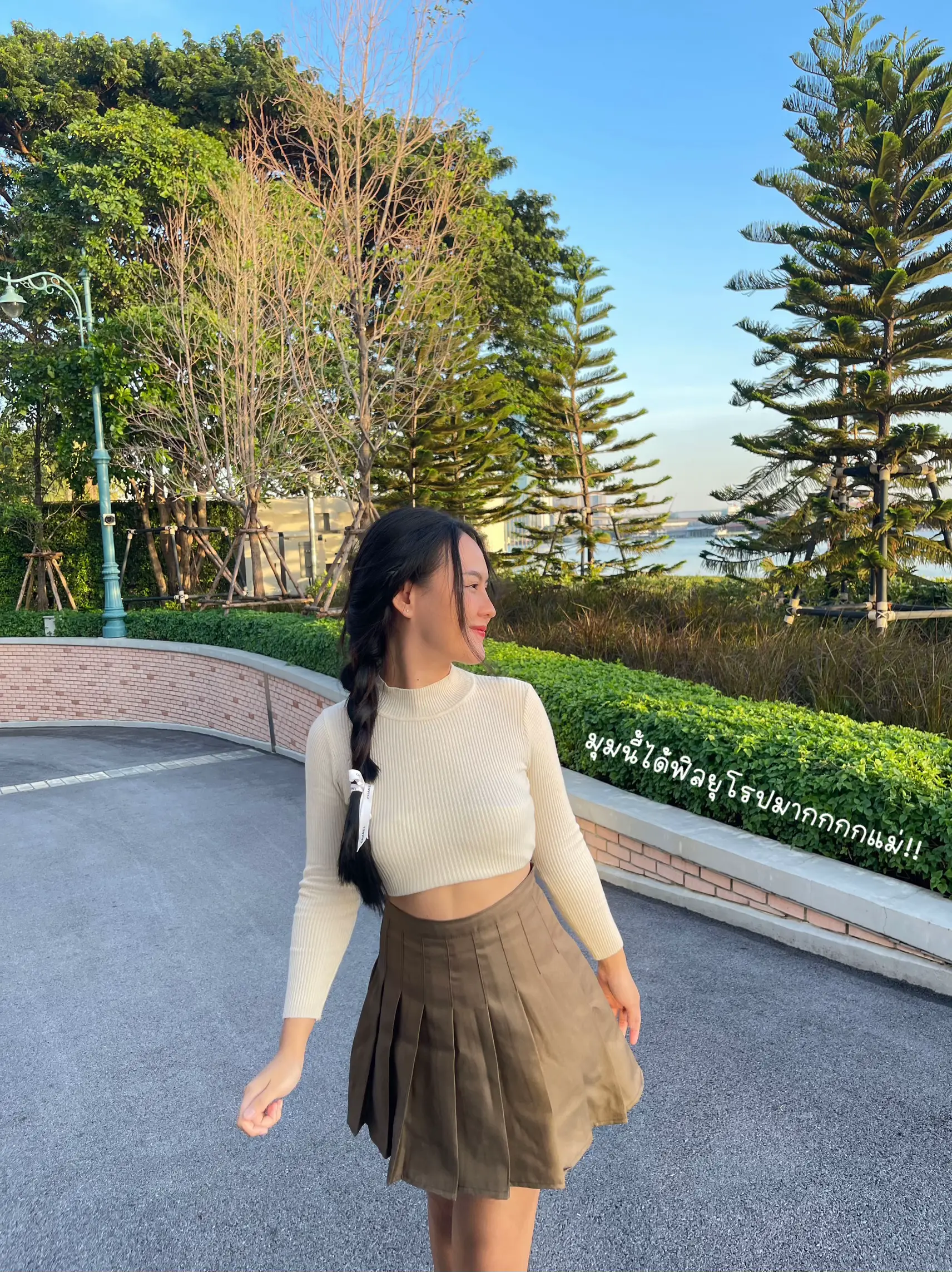 BOTTOMLESS (คาเฟ่ฟิลอยู่ตปท มุมถ่ายรูปฮิต) | แกลเลอรีที่โพสต์โดย ตามเมมาา | Lemon8