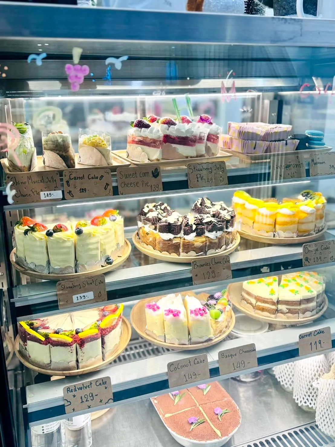 Hom Cafe & Restaurant คาเฟ่ ย่านปากน้ำ💗 | แกลเลอรีที่โพสต์โดย Ammy C ...