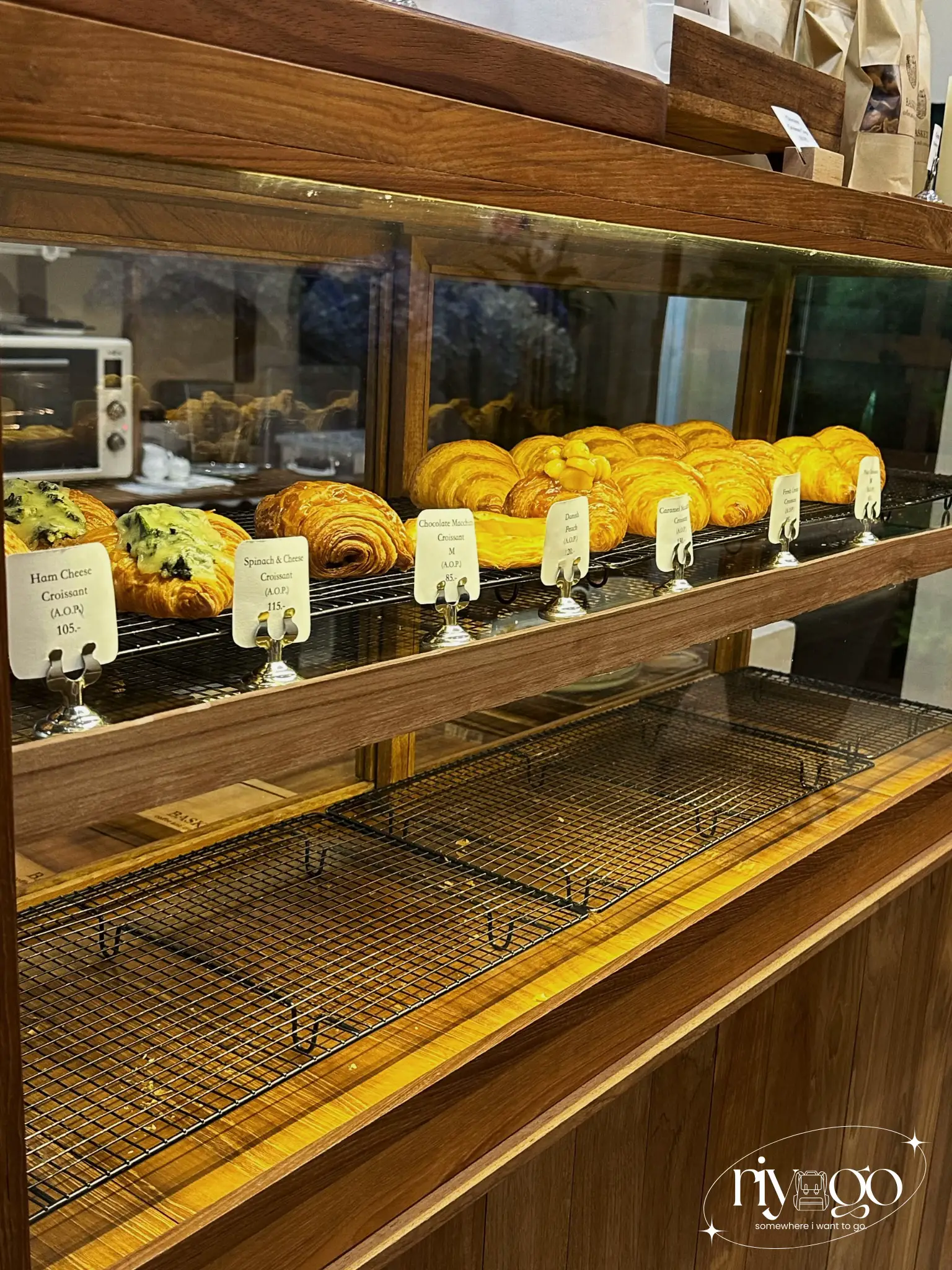 รีวิวคาเฟ่สไตล์อังกฤษลับๆ ย่านคลองสามวา | แกลเลอรีที่โพสต์โดย NUT.PARI | Lemon8