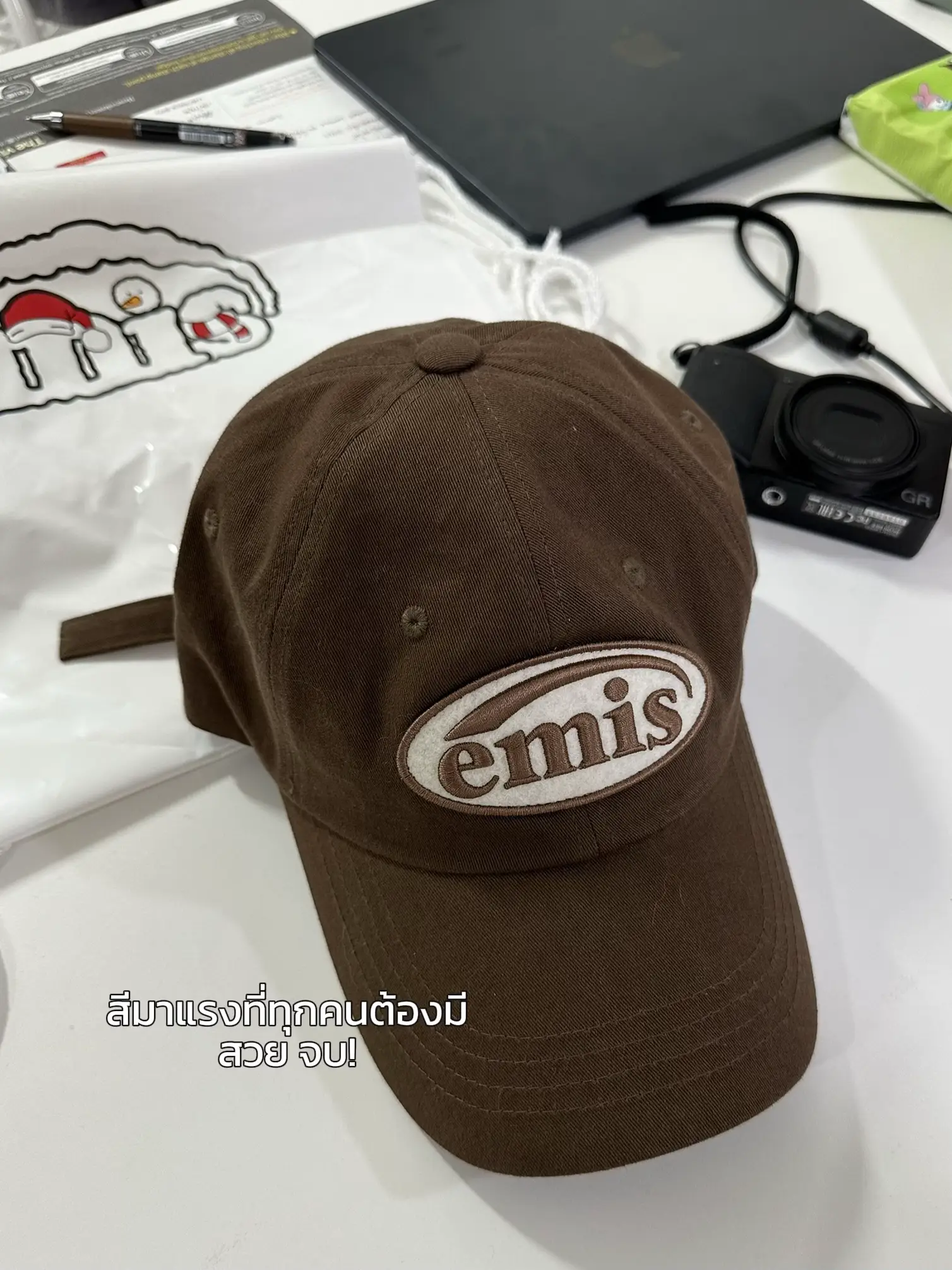 หมวกที่ต้องมีติดบ้าน emis cap 🧢🤍 | แกลเลอรีที่โพสต์โดย 🧸💭 | Lemon8