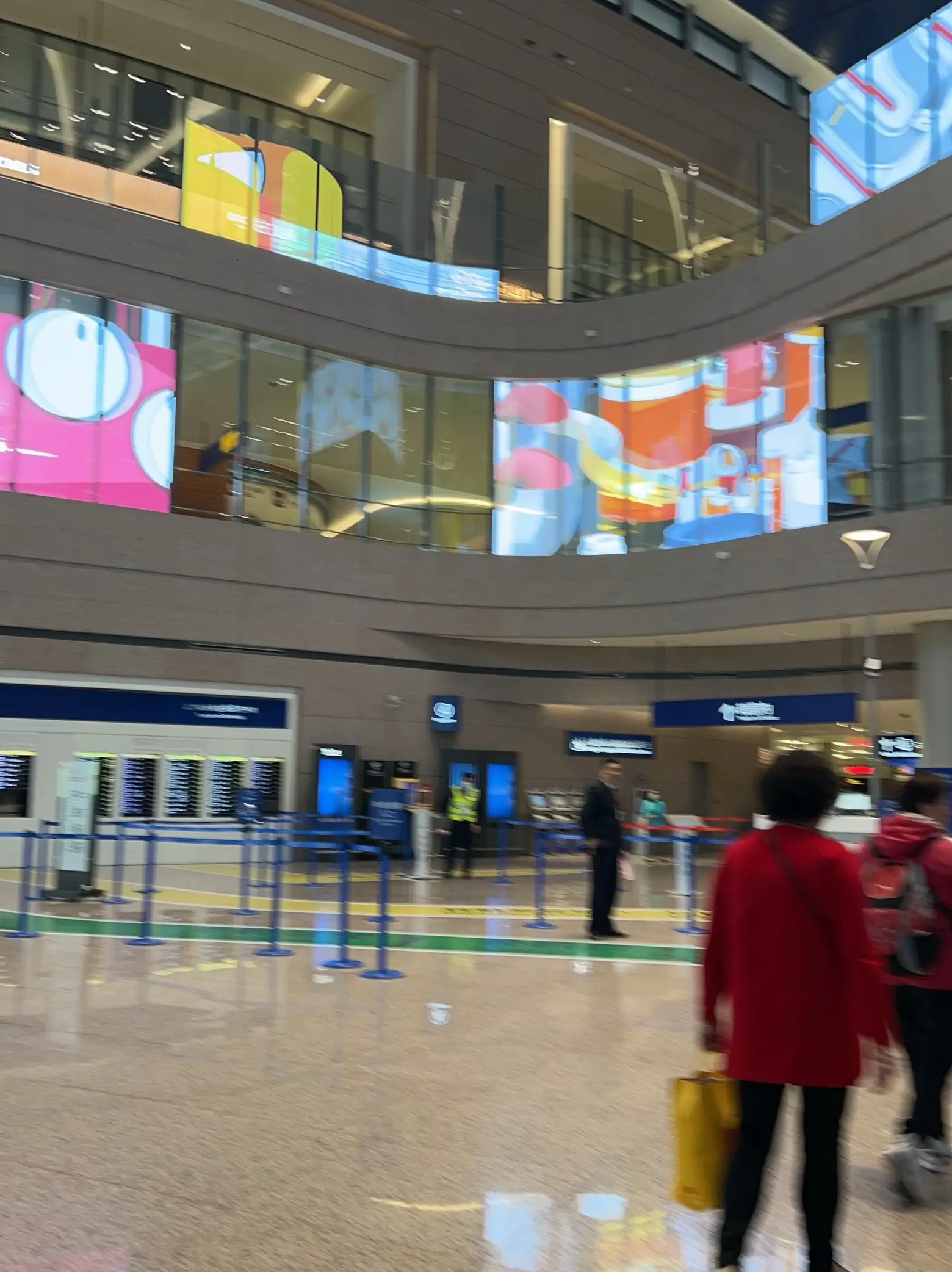 รีวิวสายการบิน china eastern airlines และการต่อเครื่อง | แกลเลอรีที่ ...