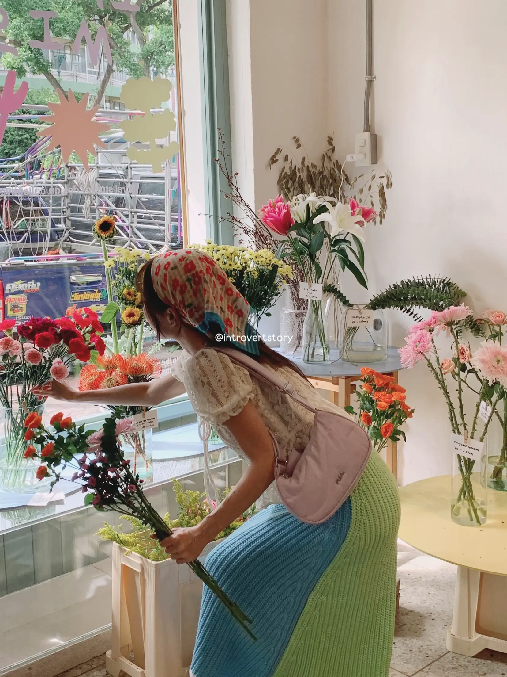 Flowers in the mist 🌻 คาเฟ่ดอกไม้น่ารักย่านปากคลองตลาด | แกลเลอรีที่ ...